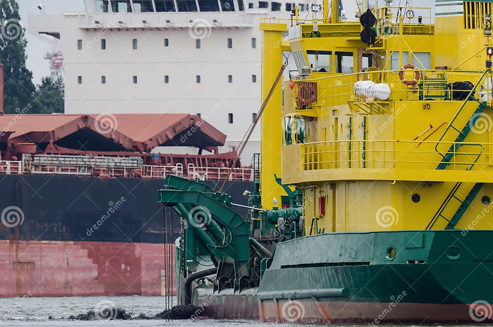 HOPPER DREDGER stock image. Image of dredging, operation - 201154311