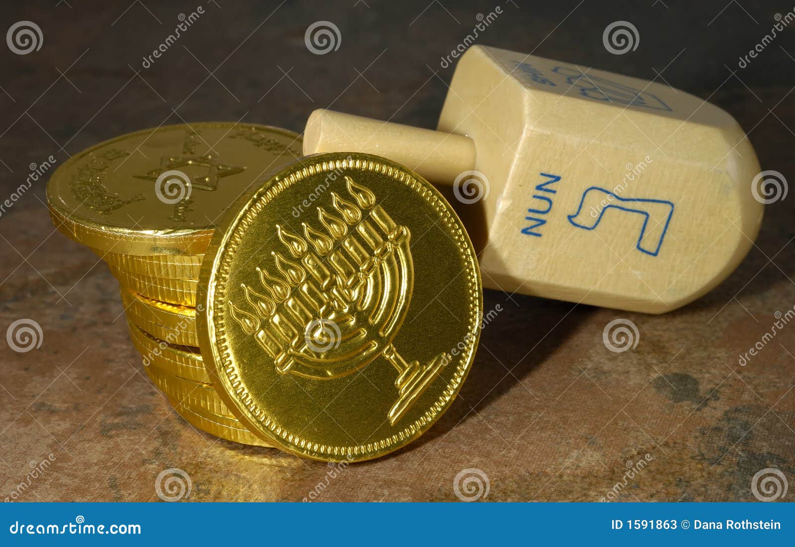 Dreidel stock image. Image of gelt, dreidel, menorah, game - 1591863