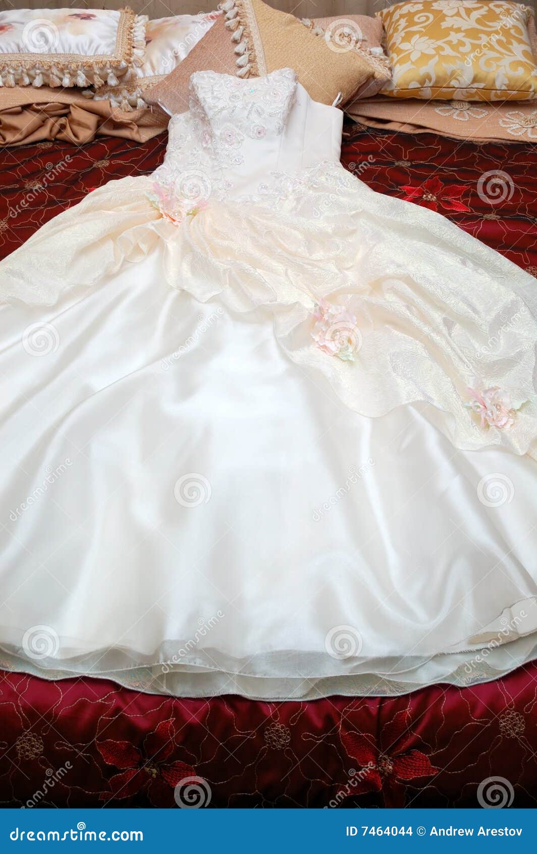 Dress of the Bride on a Bed Stock Photo - Image of married, dress: 7464044