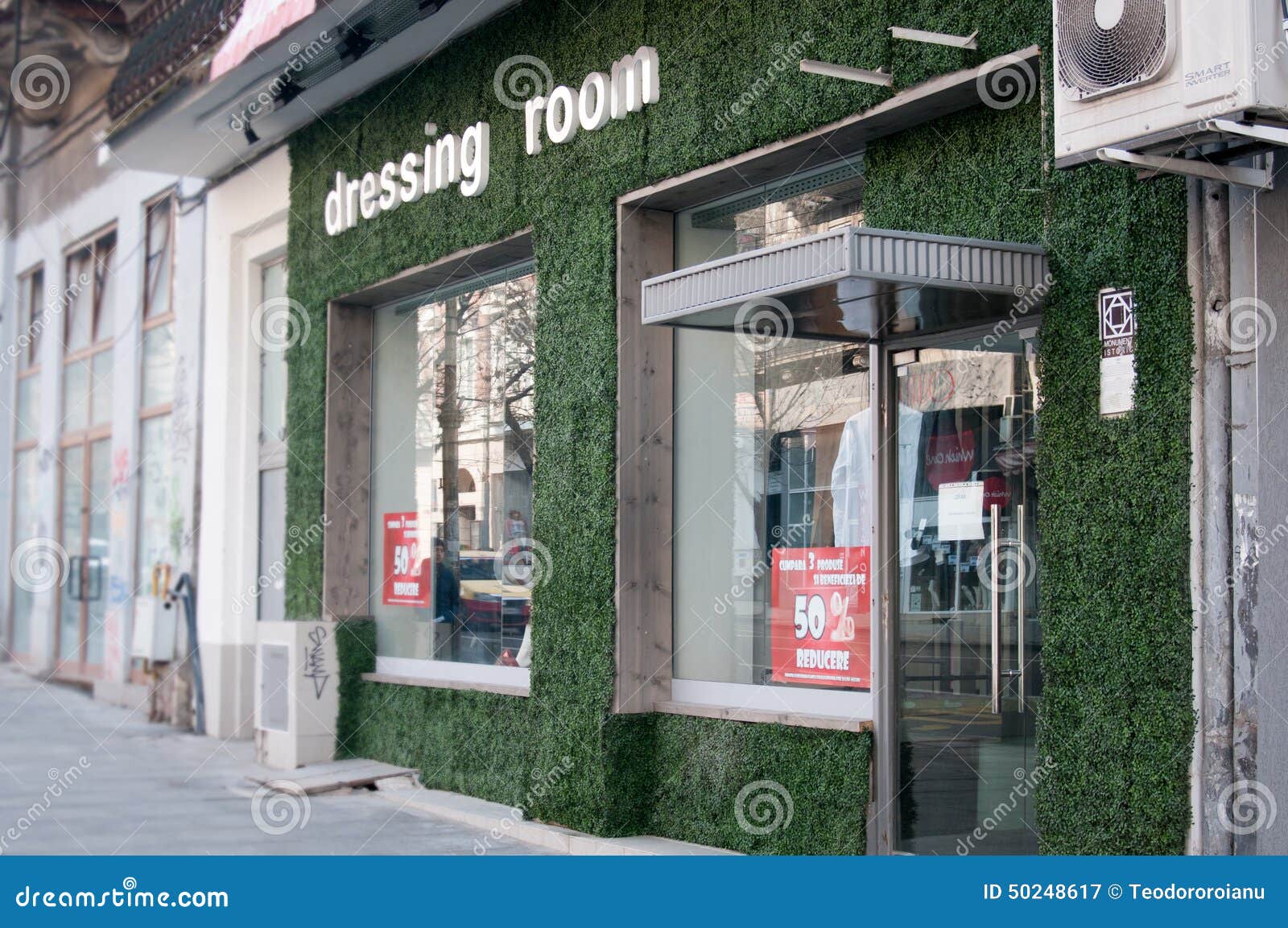 Dressing room store editorial photography. Image of dresses - 50248617