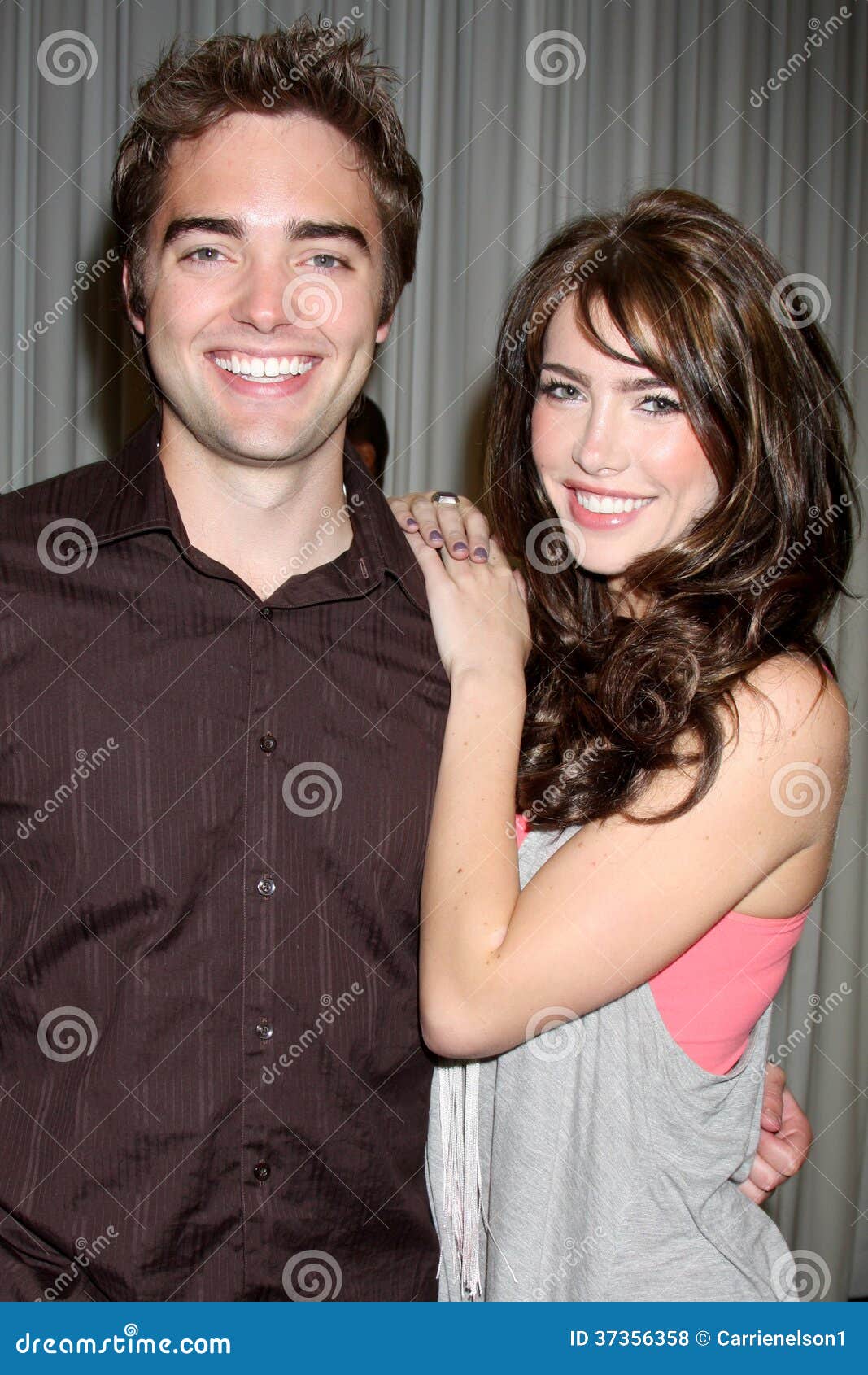 Drew Tyler Bell, Jacqueline MacInnes Wood Fotografia Stock Editoriale ...
