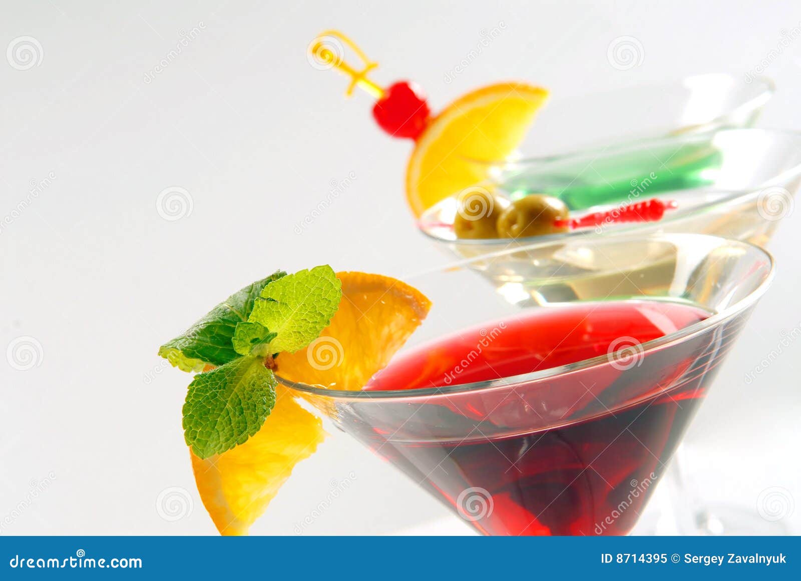 Drie cocktails stock afbeelding. Image of vrucht, martini - 8714395