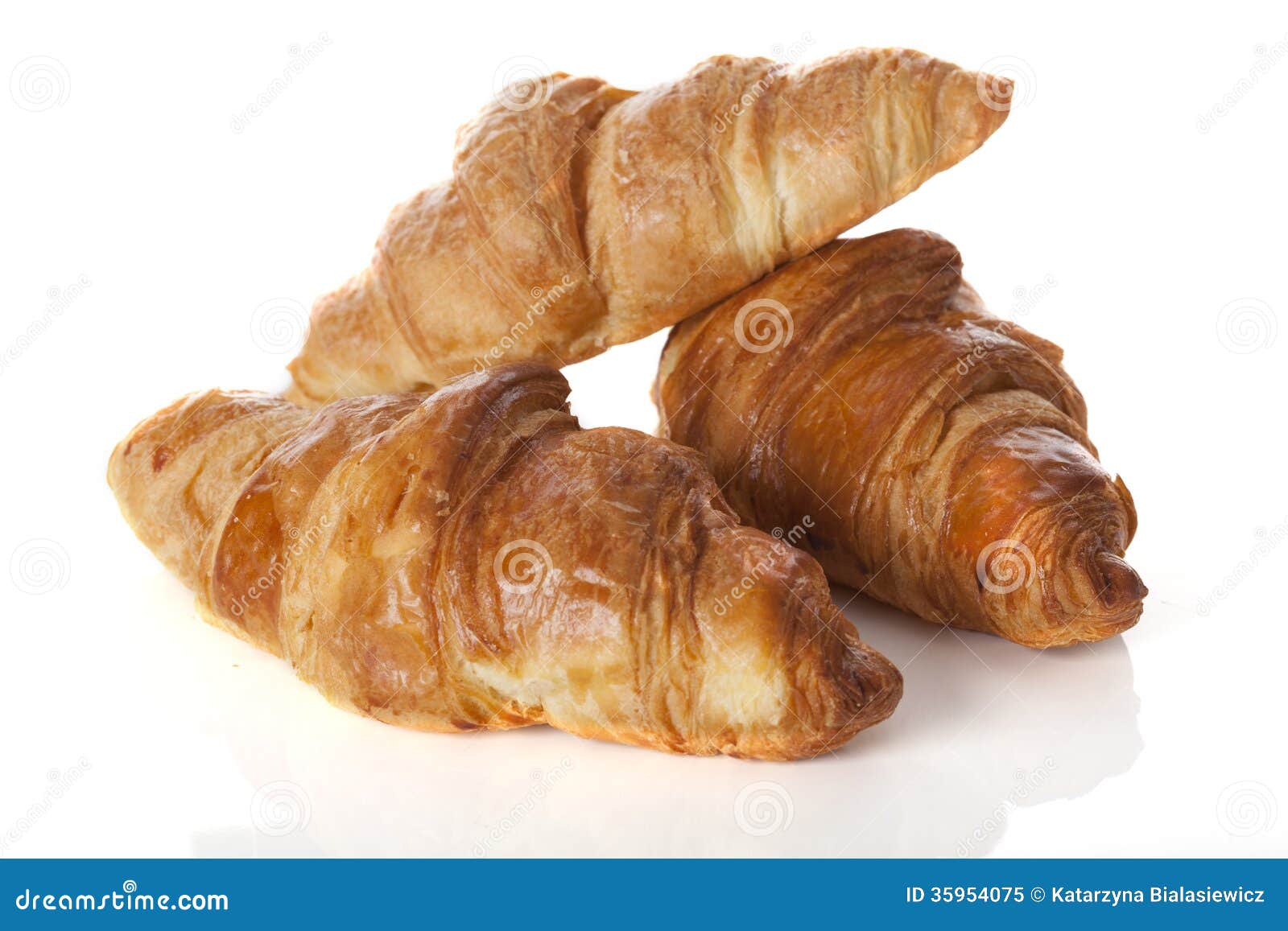 Drie croissants stock afbeelding. Image of gezondheid - 35954075