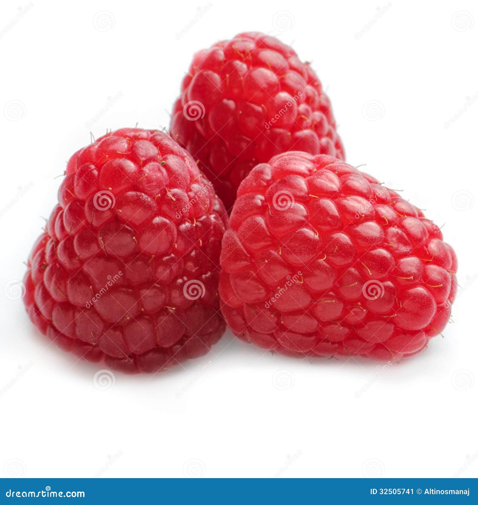 Drie Frambozen in Een Groep Tegen Witte Achtergrond Stock Afbeelding ...
