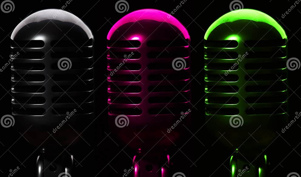 Drie microfoons stock foto. Image of microfoons, zwart - 9370216