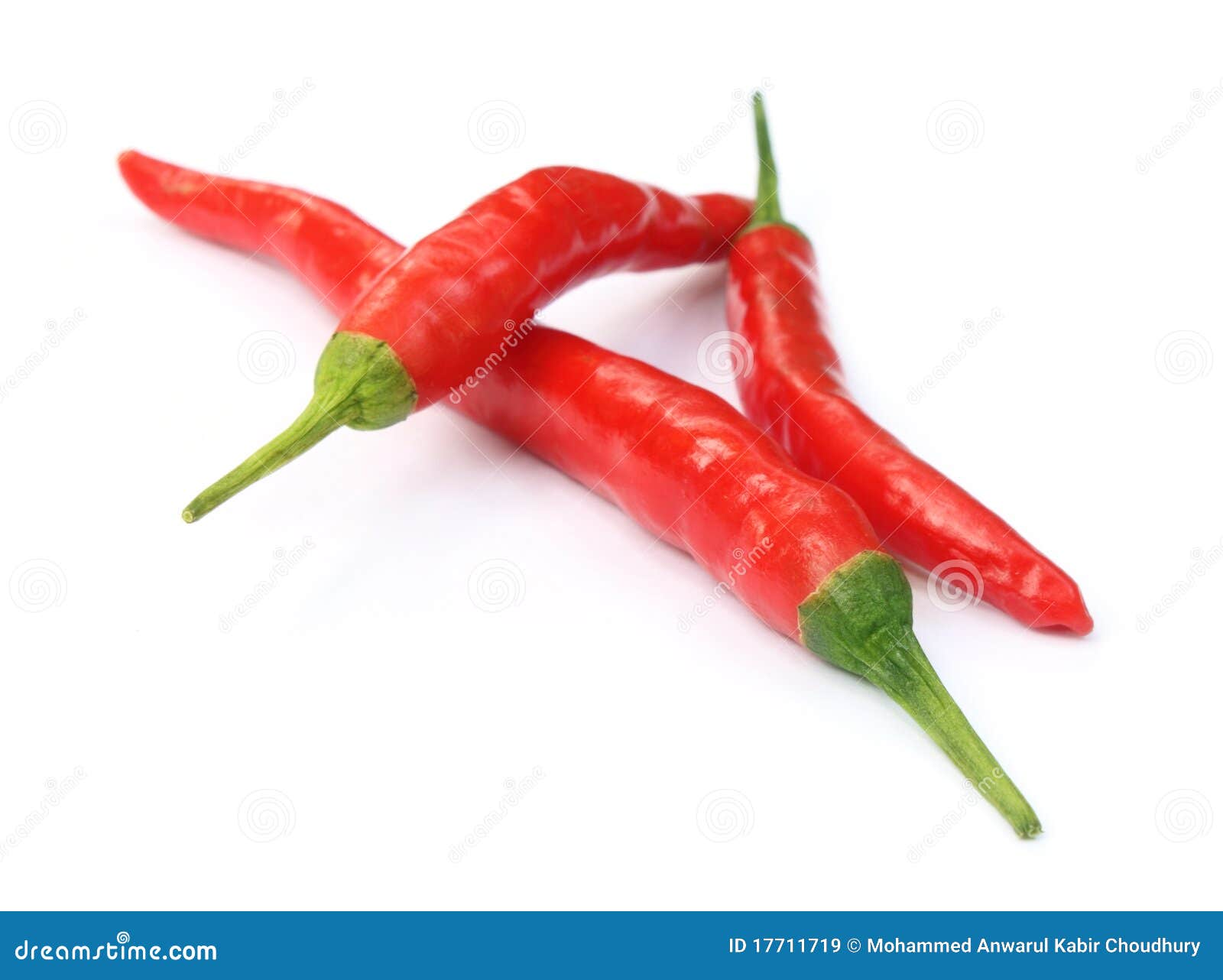 Drie rode Spaanse pepers stock afbeelding. Image of koken - 17711719