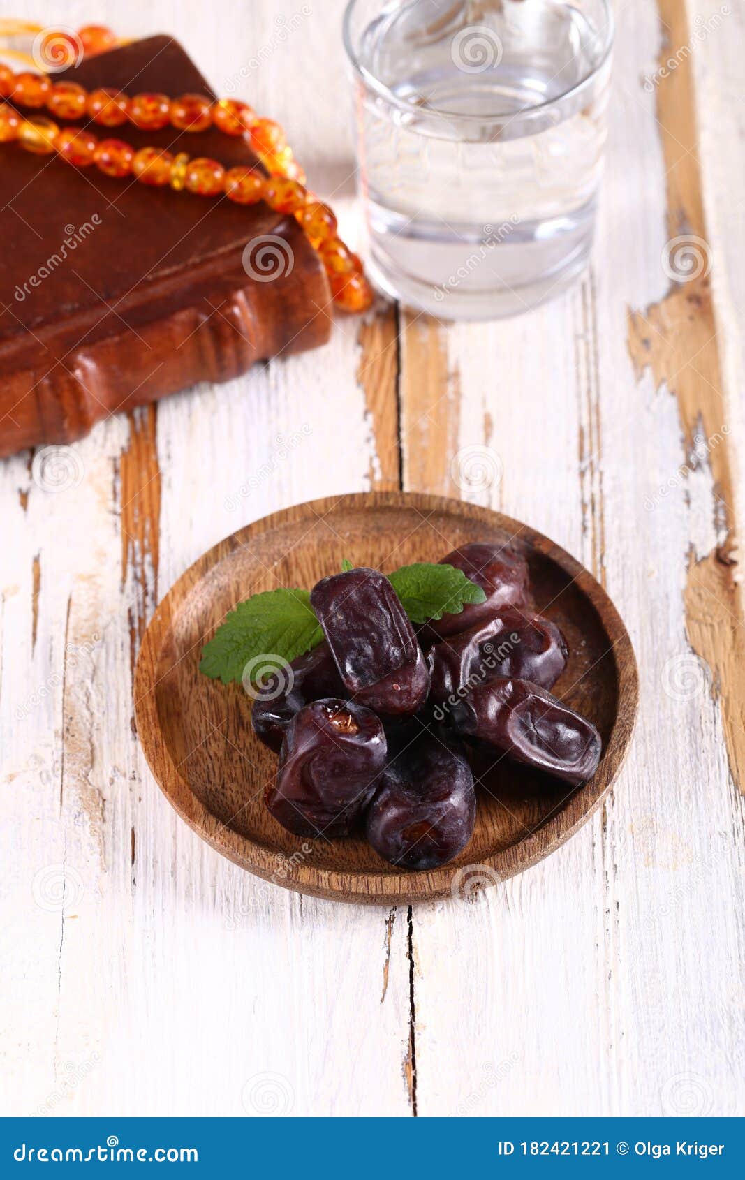 Dried figs stock image. Image of ramadan, plate, fasting - 182421221
