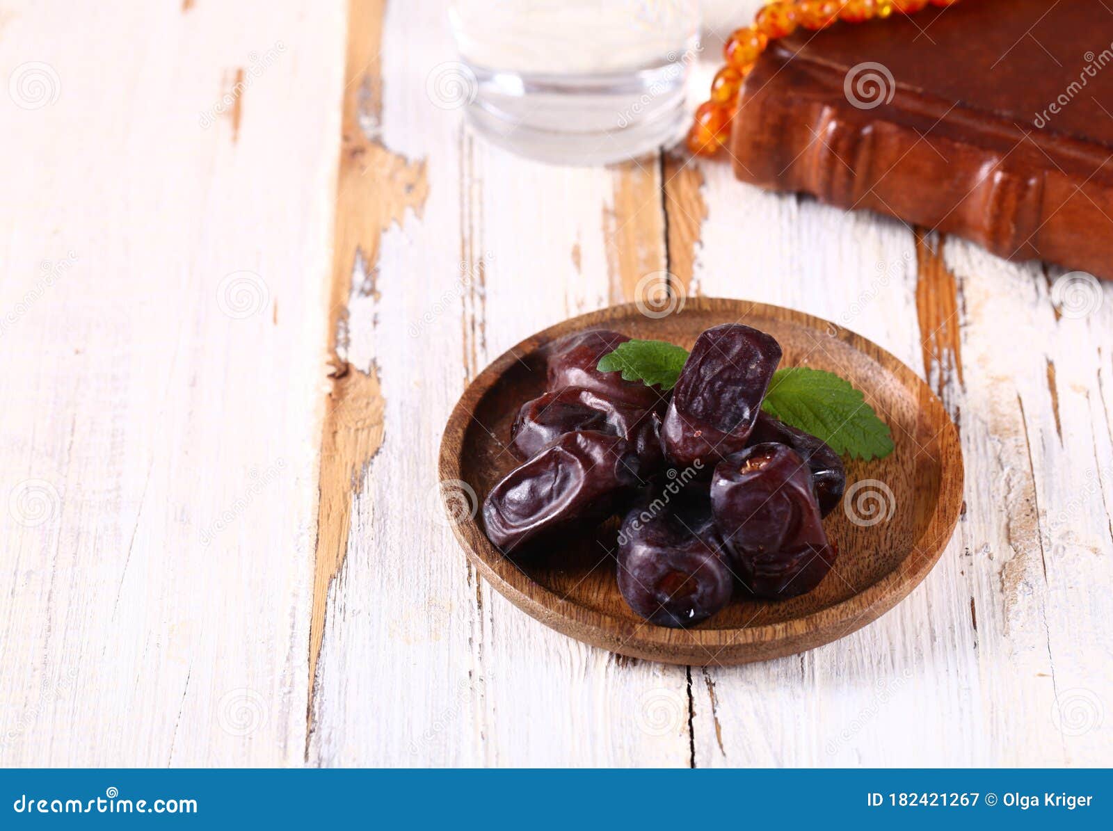 Dried figs stock image. Image of iftar, ramadan, traditional - 182421267