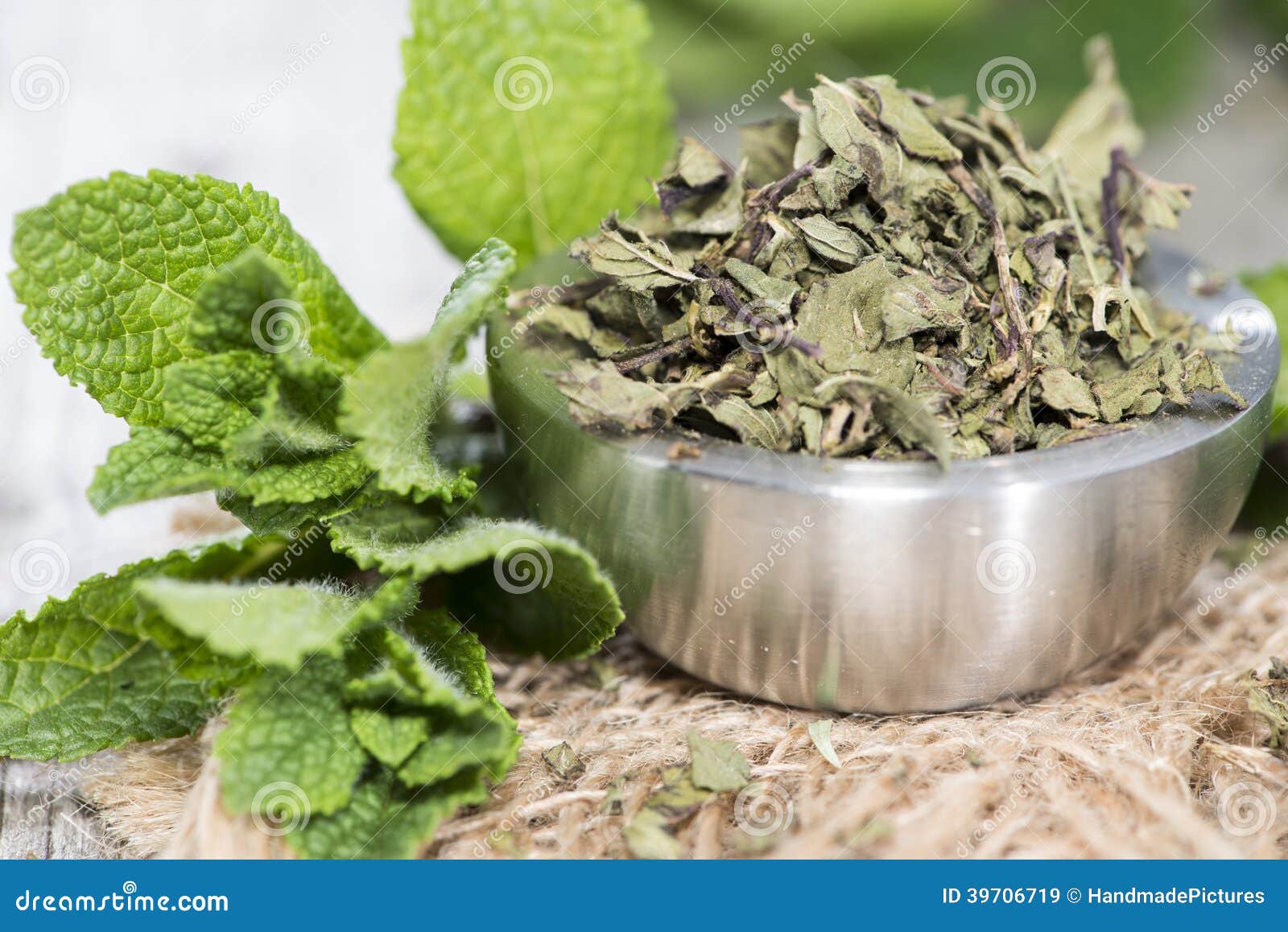 Dried Mint in a bowl stock image. Image of dryed, freshness - 39706719