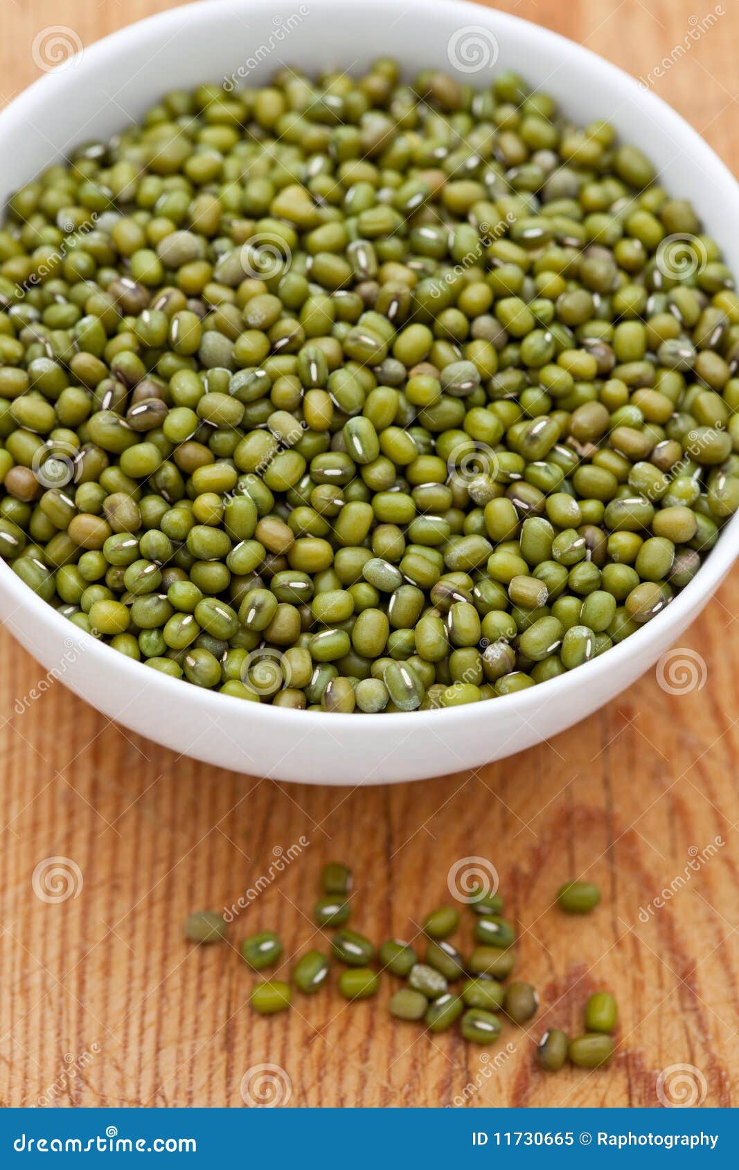Dried mung beans stock image. Image of nutrition, organic - 11730665
