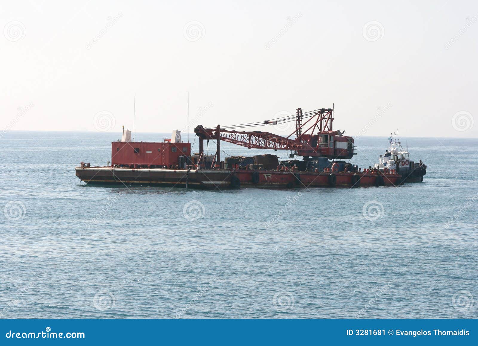 Drijvende Kraan En Sleepboot Stock Afbeelding - Image of horizon, blauw ...