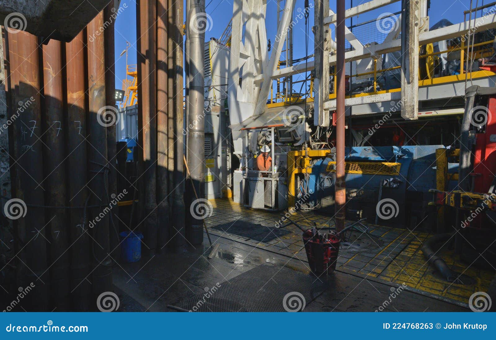Offshore Platform Under Construction Editorial Image | CartoonDealer ...