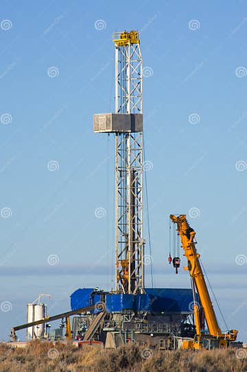 Drill rig stock image. Image of plains, fraccing, fracking - 23066029