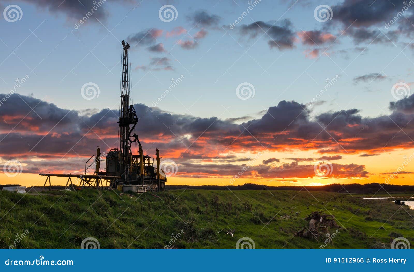 Drill Rig Sunset stock photo. Image of machine, pipe - 91512966