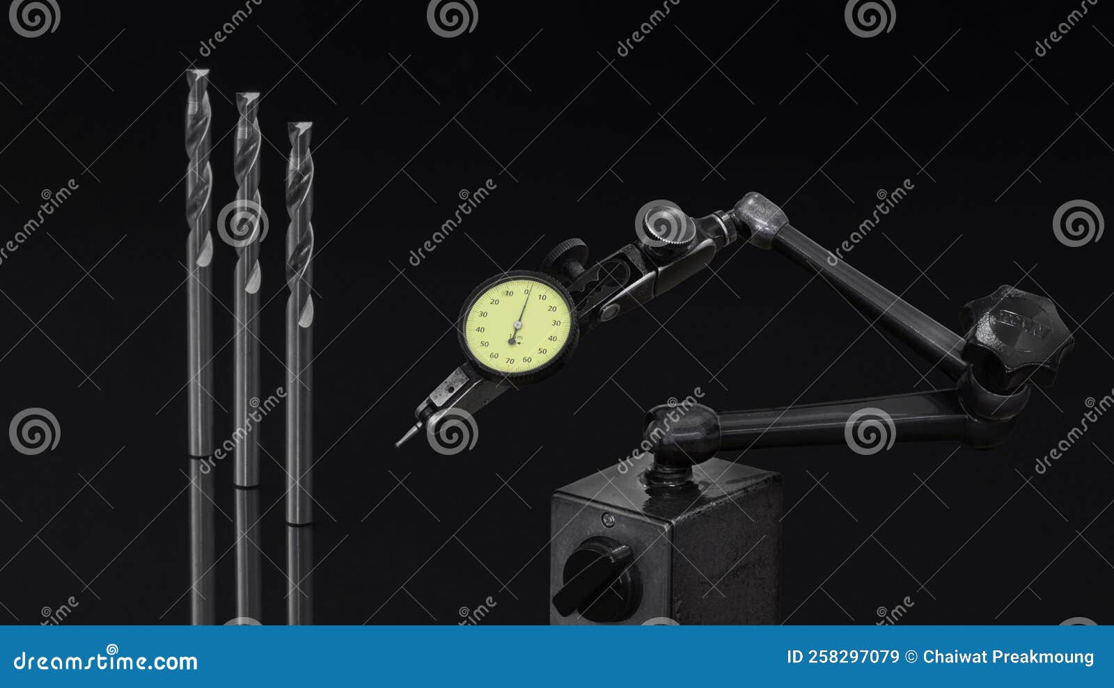 Spiral Check In To The Parking Lot. Winding Road In The Parking Lot ...