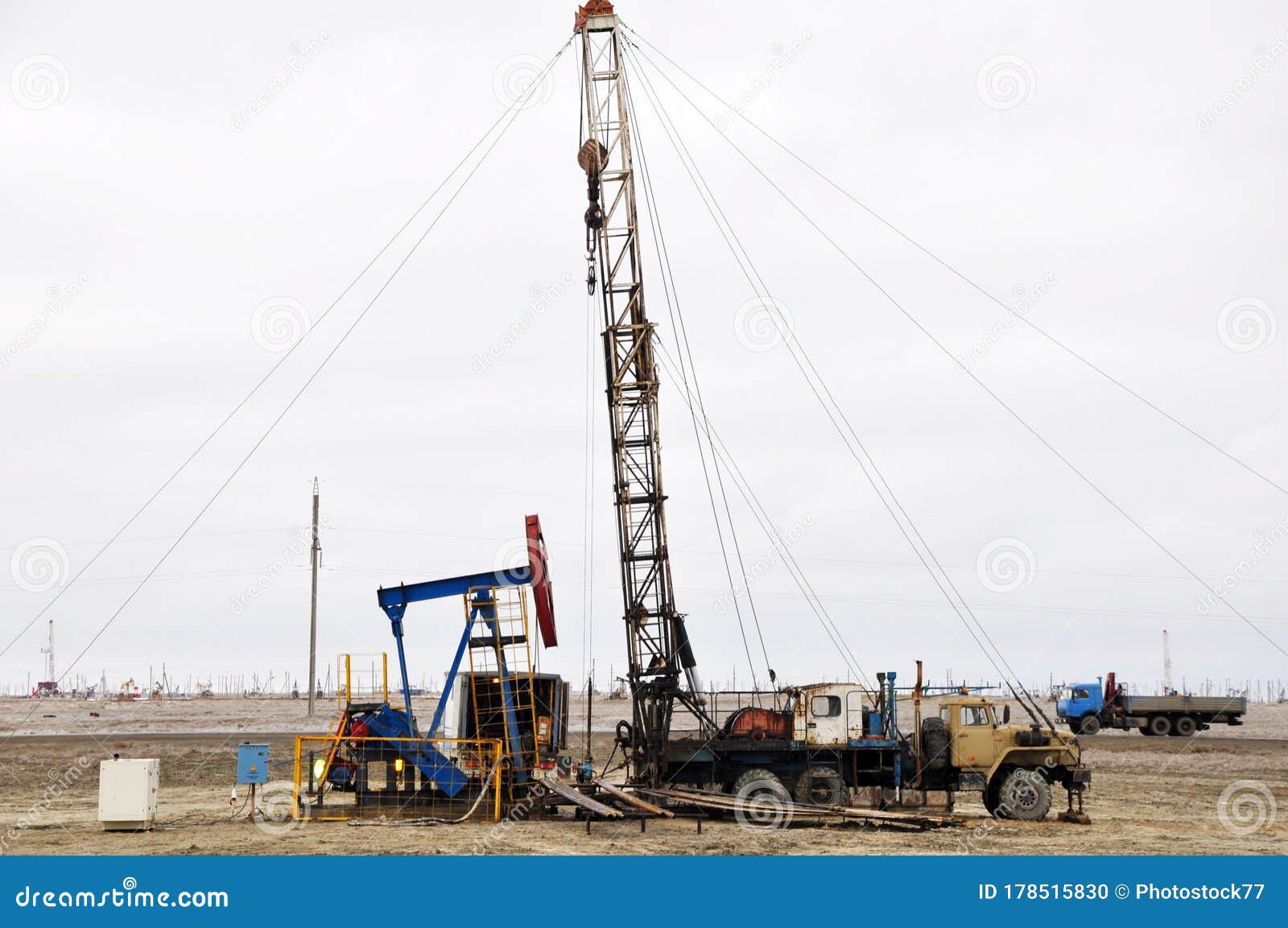 The onshore drilling rig stock photo. Image of gasoline - 178515830