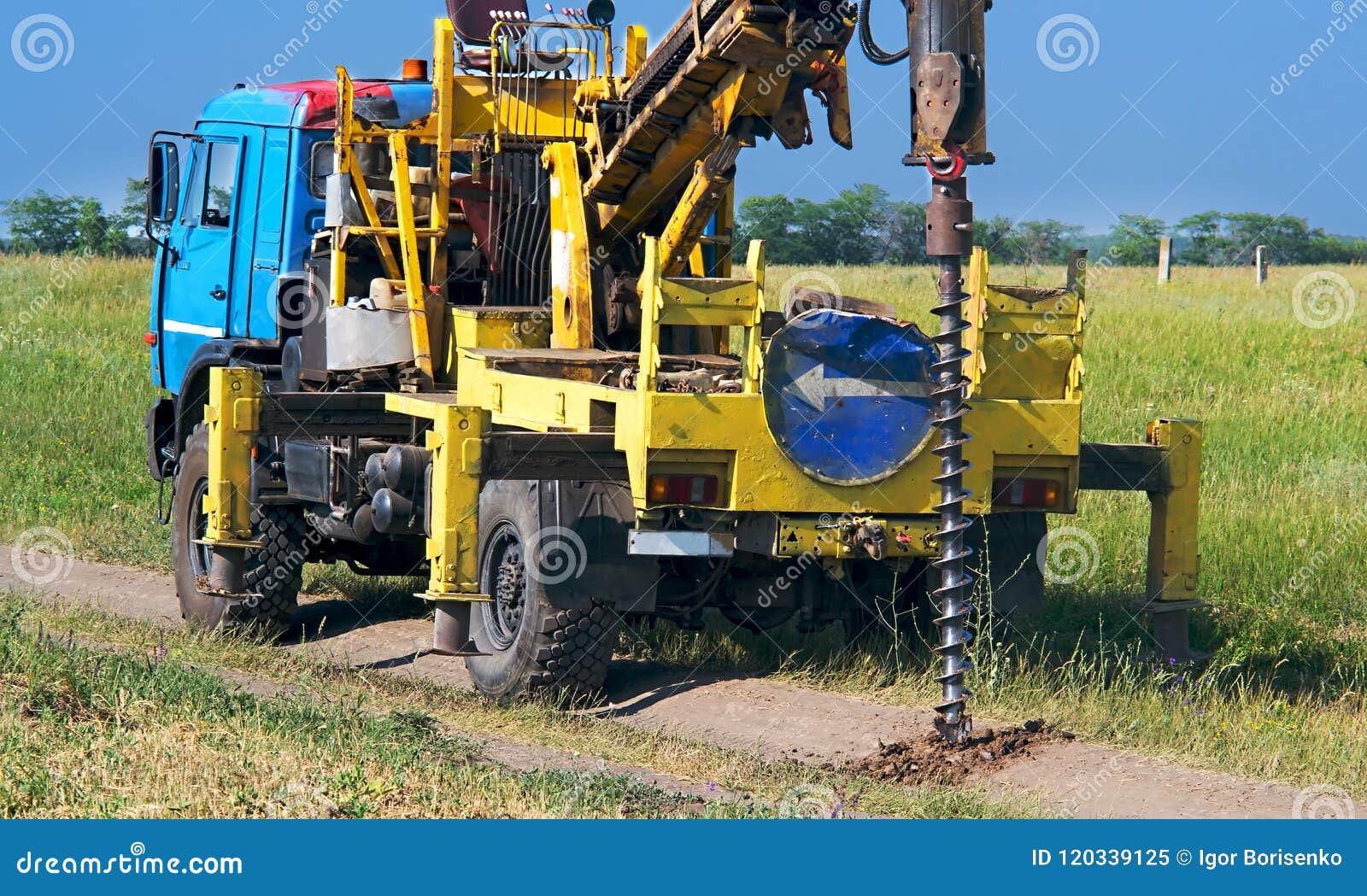 The Drilling Machine Produces Engineering and Geological Surveys for ...