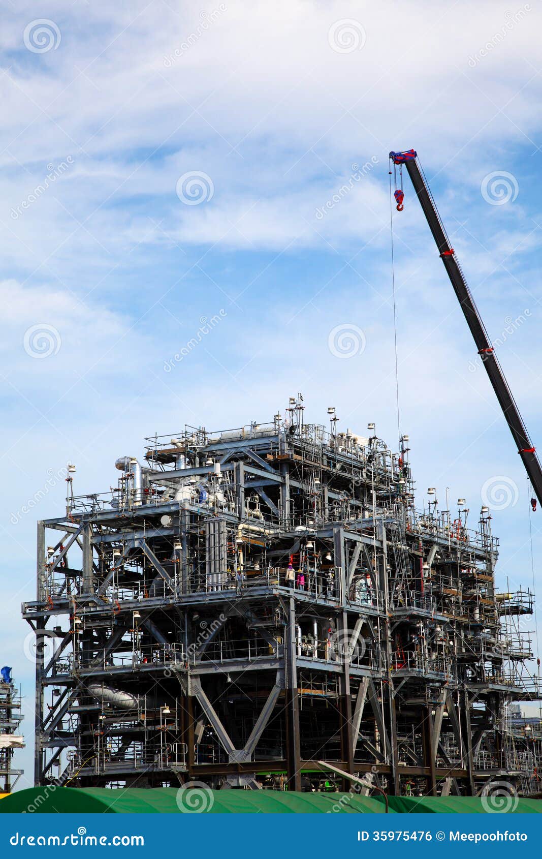 Drilling Platform Under Construction Stock Photo - Image of workman ...