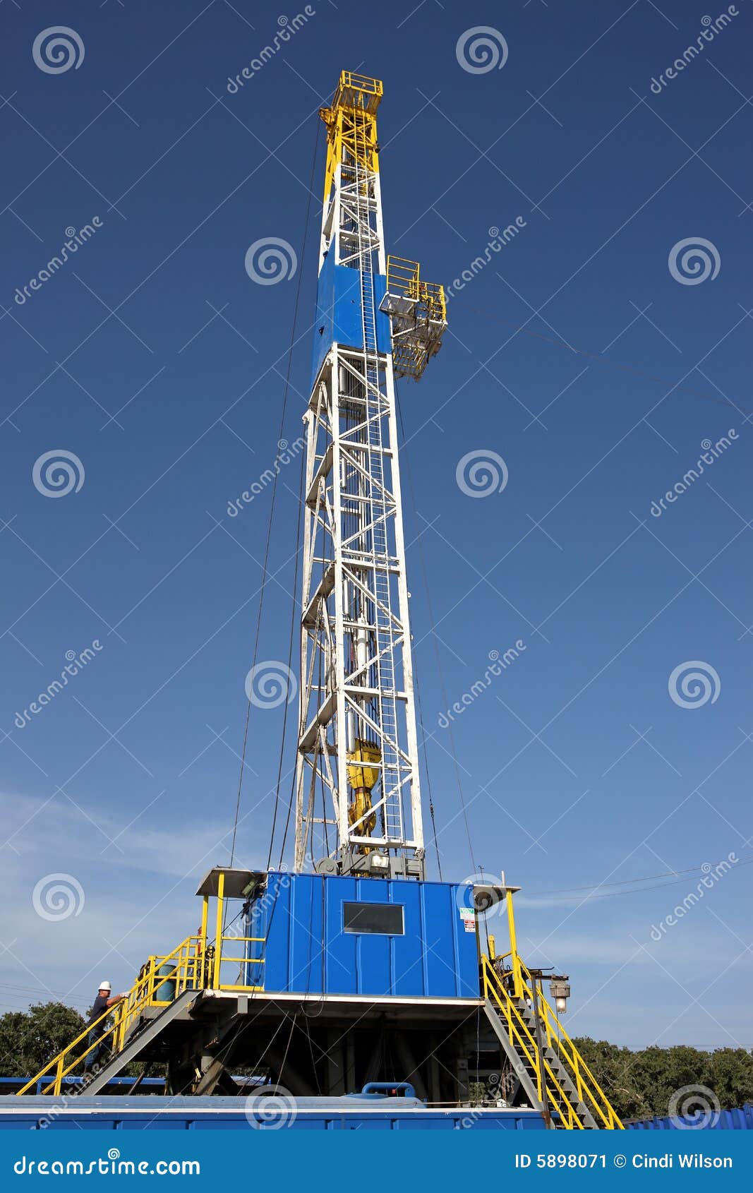 Drilling rig stock image. Image of pipe, platfrom, derrick - 5898071