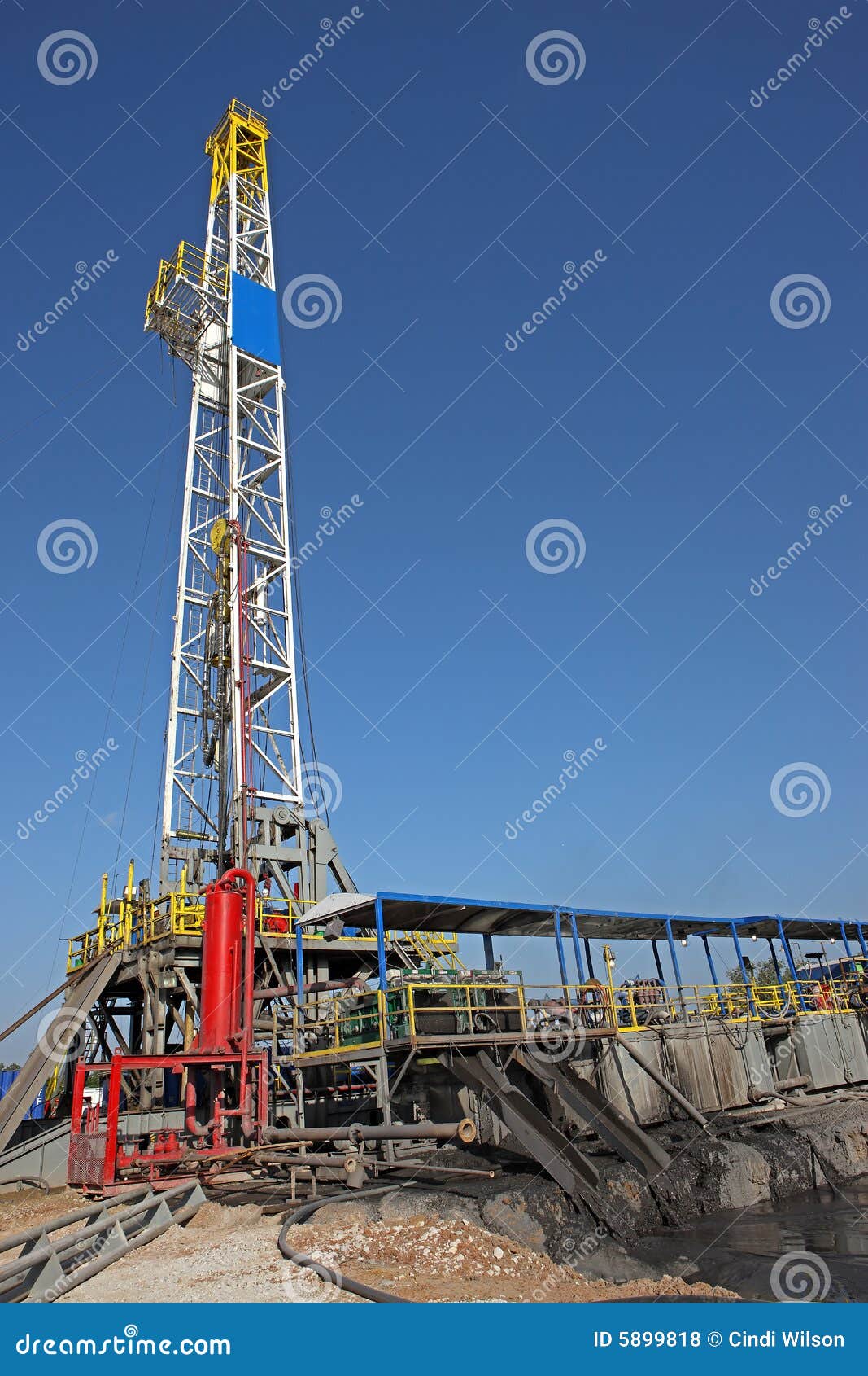 Drilling Rig stock photo. Image of drilling, derrick, rails - 5899818