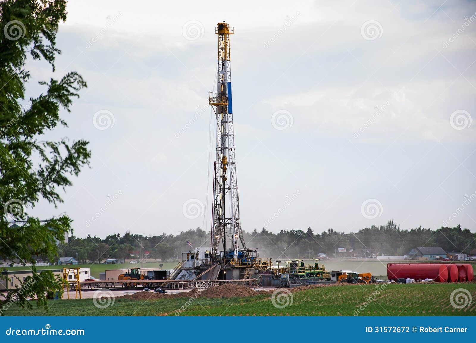 Drilling Rig in Central Colorado, USA Stock Photo - Image of land, pump ...