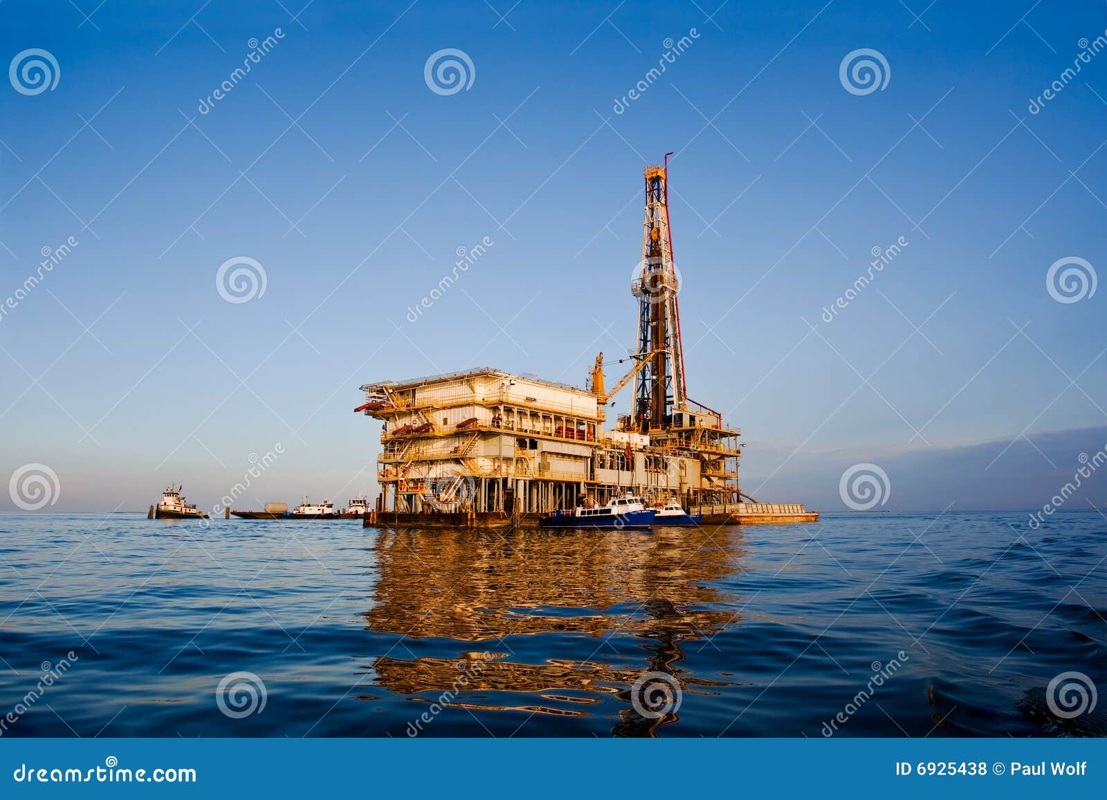 Drilling Rig - Horizontal stock photo. Image of natural - 6925438