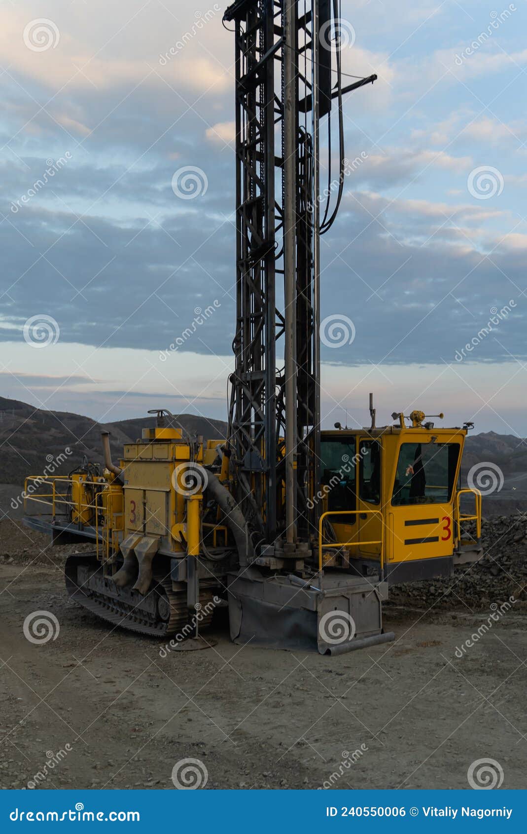 Drilling Rig in an Open Pit. Stock Photo - Image of siteevening, site ...