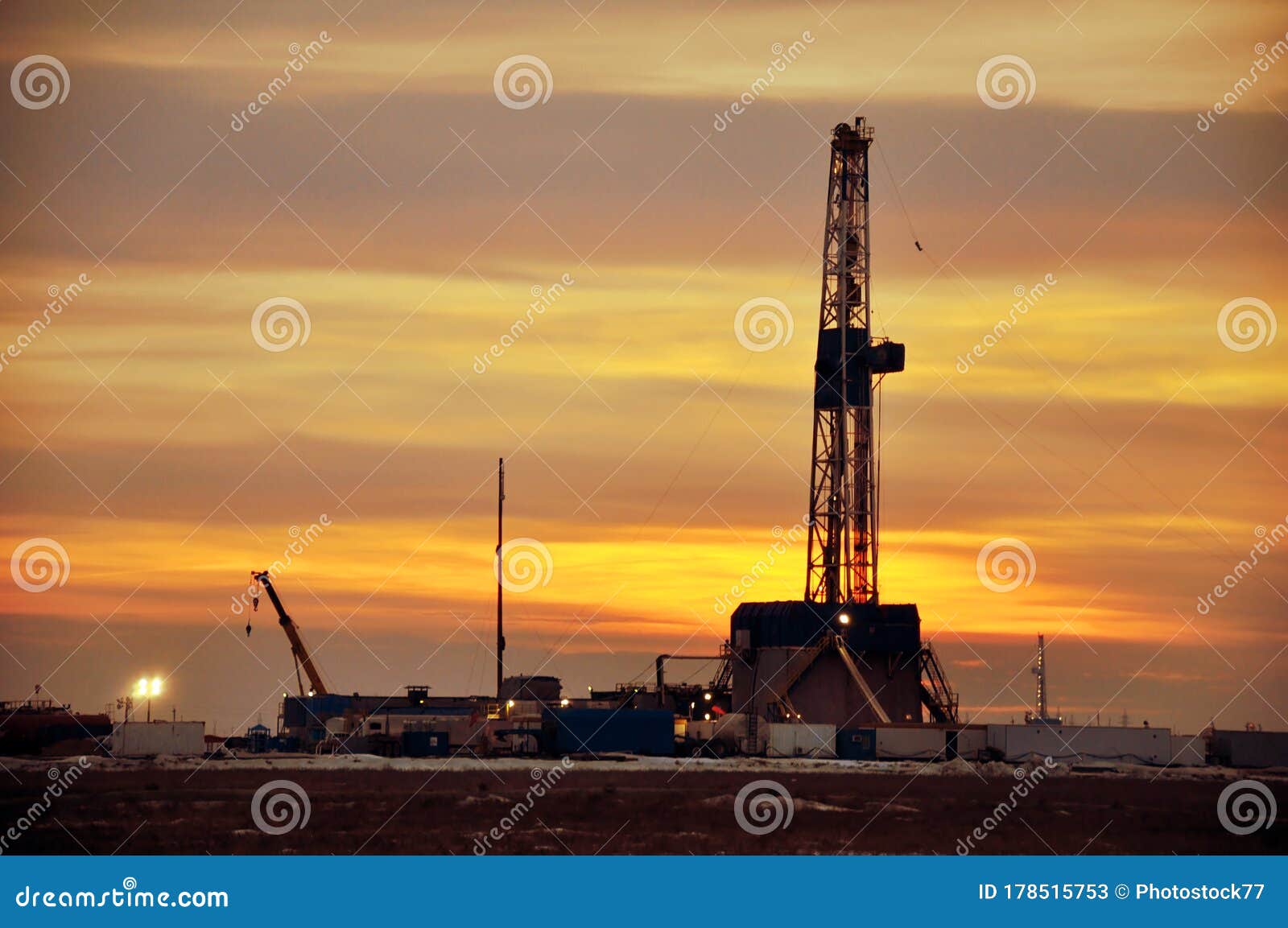 The Drilling Rig during Sunset Stock Image - Image of industrial, night ...