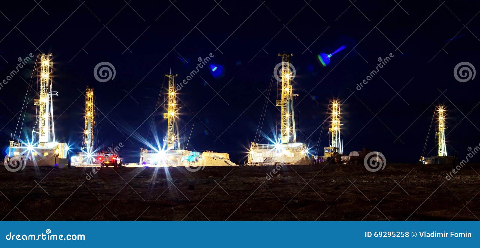 200 Drilling Rigs Night Stock Photos - Free & Royalty-Free Stock Photos ...