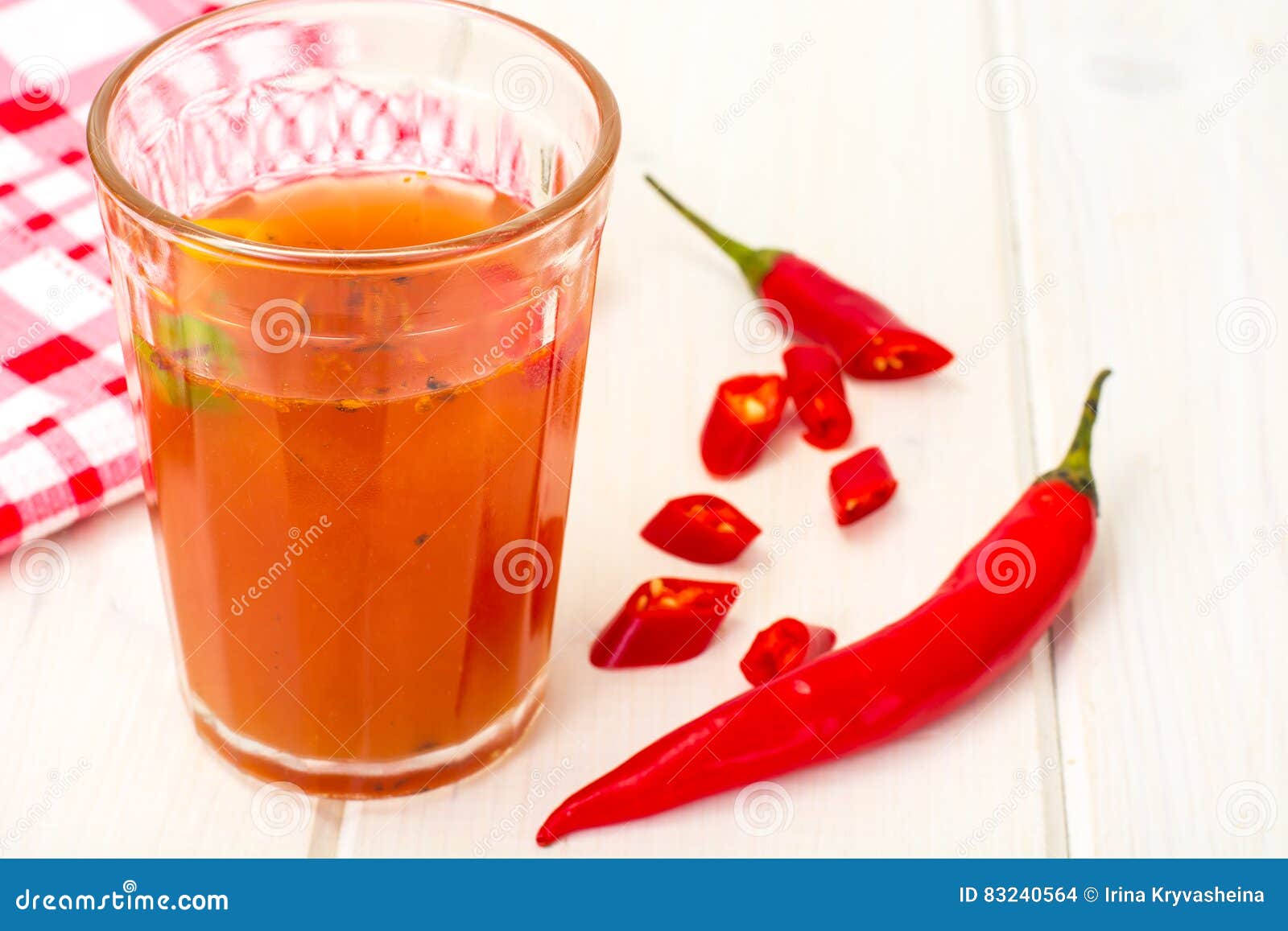 Drink med chili arkivfoto. Bild av blodig, indier, alkoholhaltig - 83240564