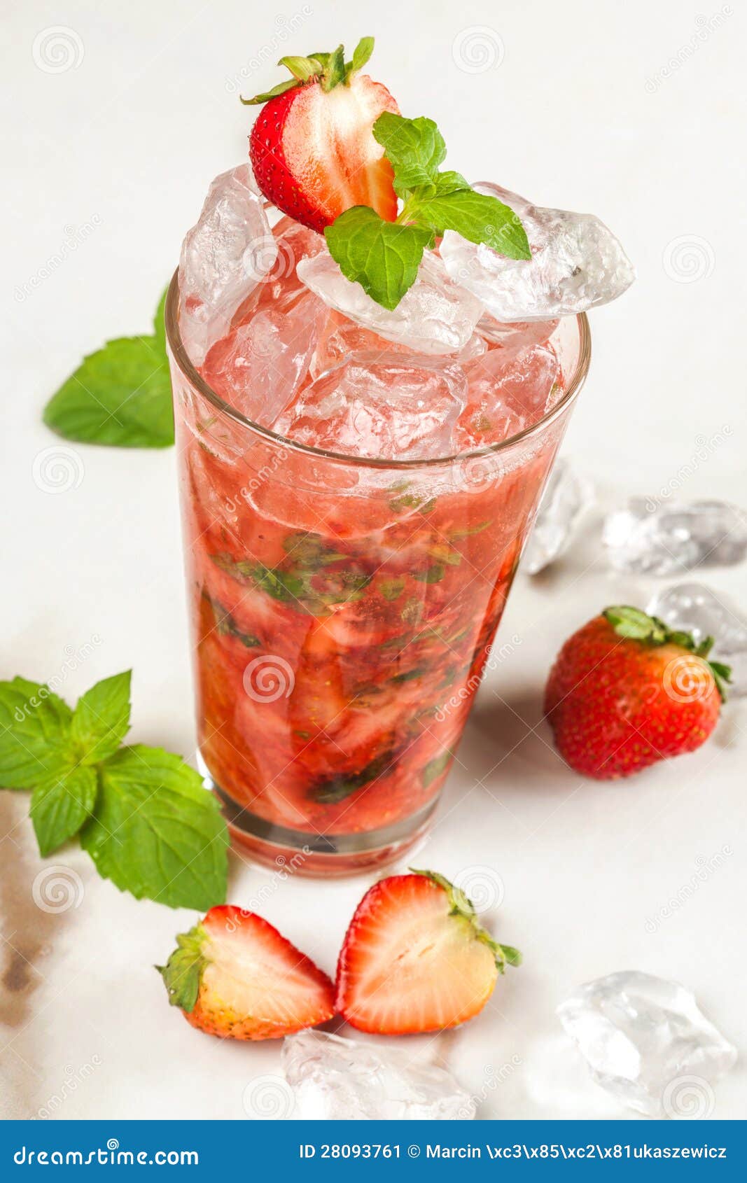 Drink, strawberry smash stock image. Image of fresh, lemon - 28093761