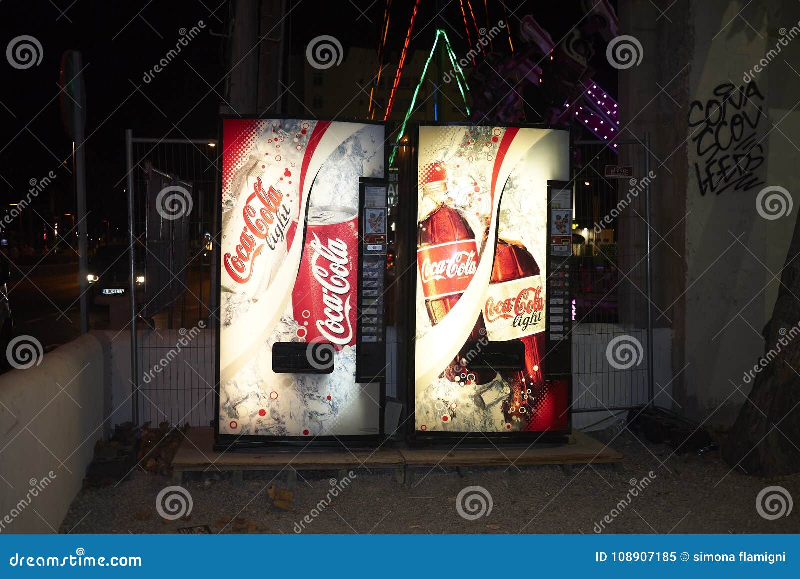 Drink vending machine editorial image. Image of island - 108907185