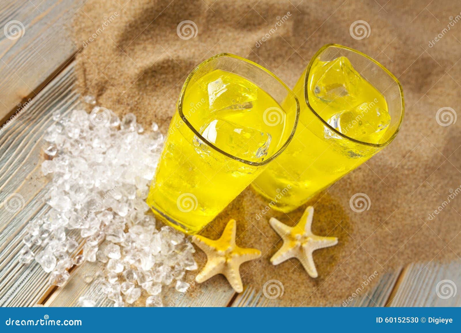Drinks, Shells and Ice Cubes on the Beach Stock Photo - Image of ...