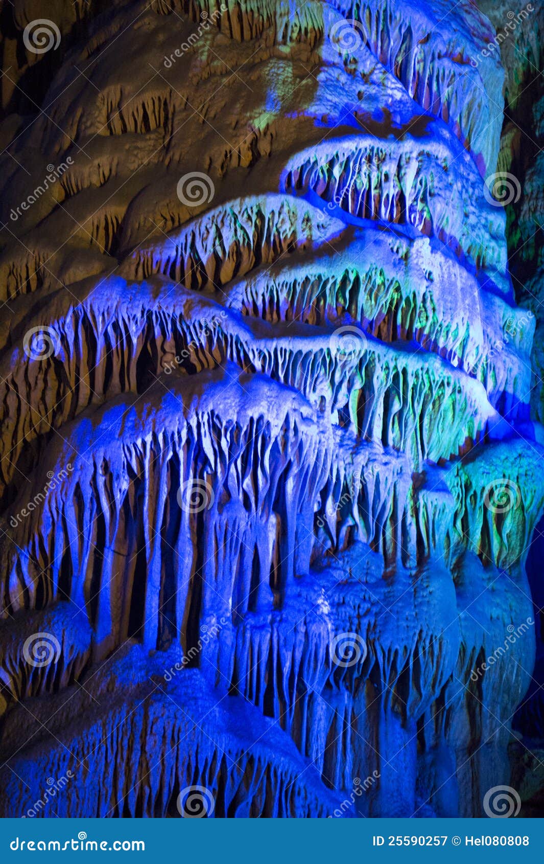 Dripstone Cave (Reed Flute Cave) Stock Image - Image of colors, caverns ...
