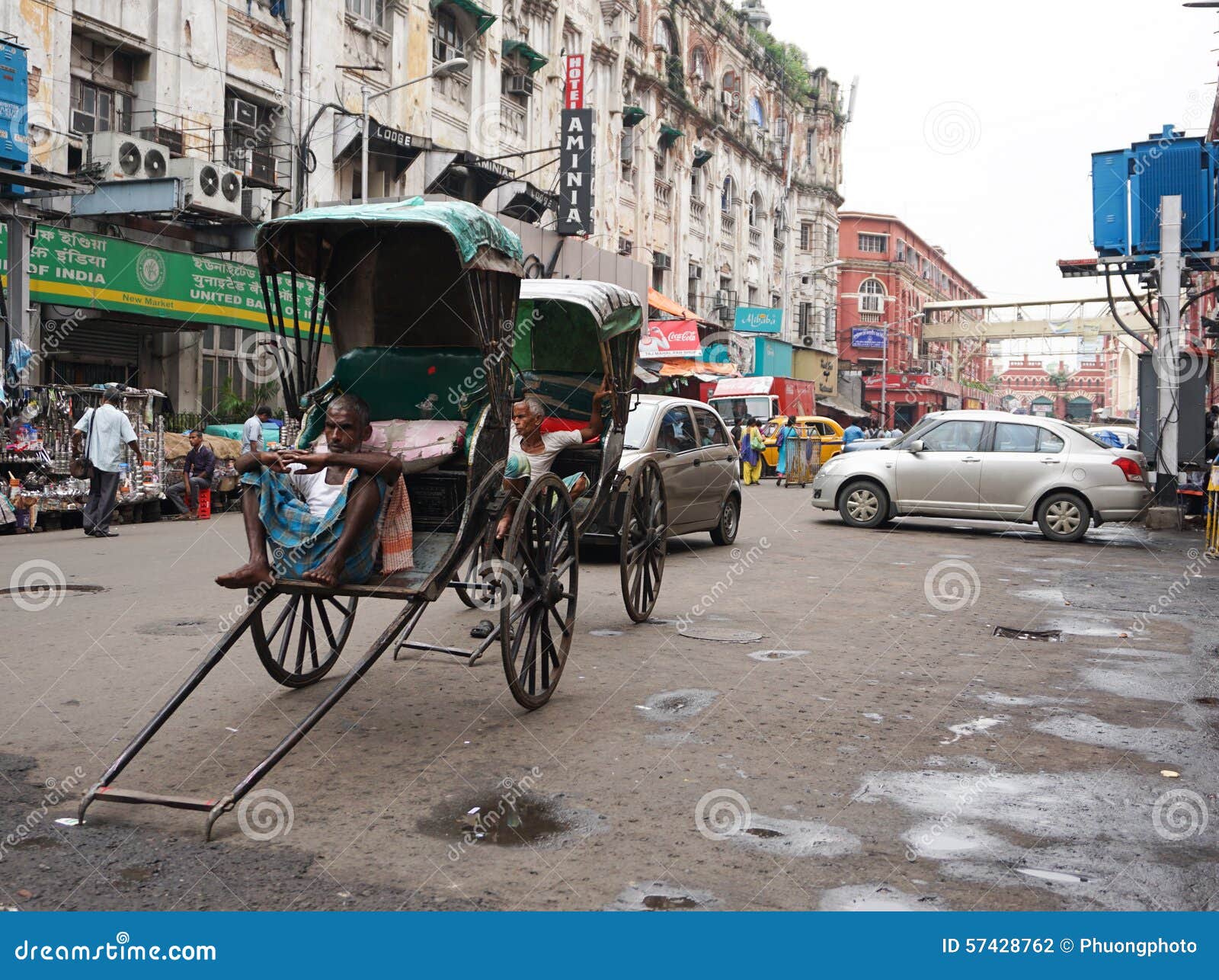 Driver Che Lavora in Calcutta, India Del Risciò Fotografia Editoriale ...