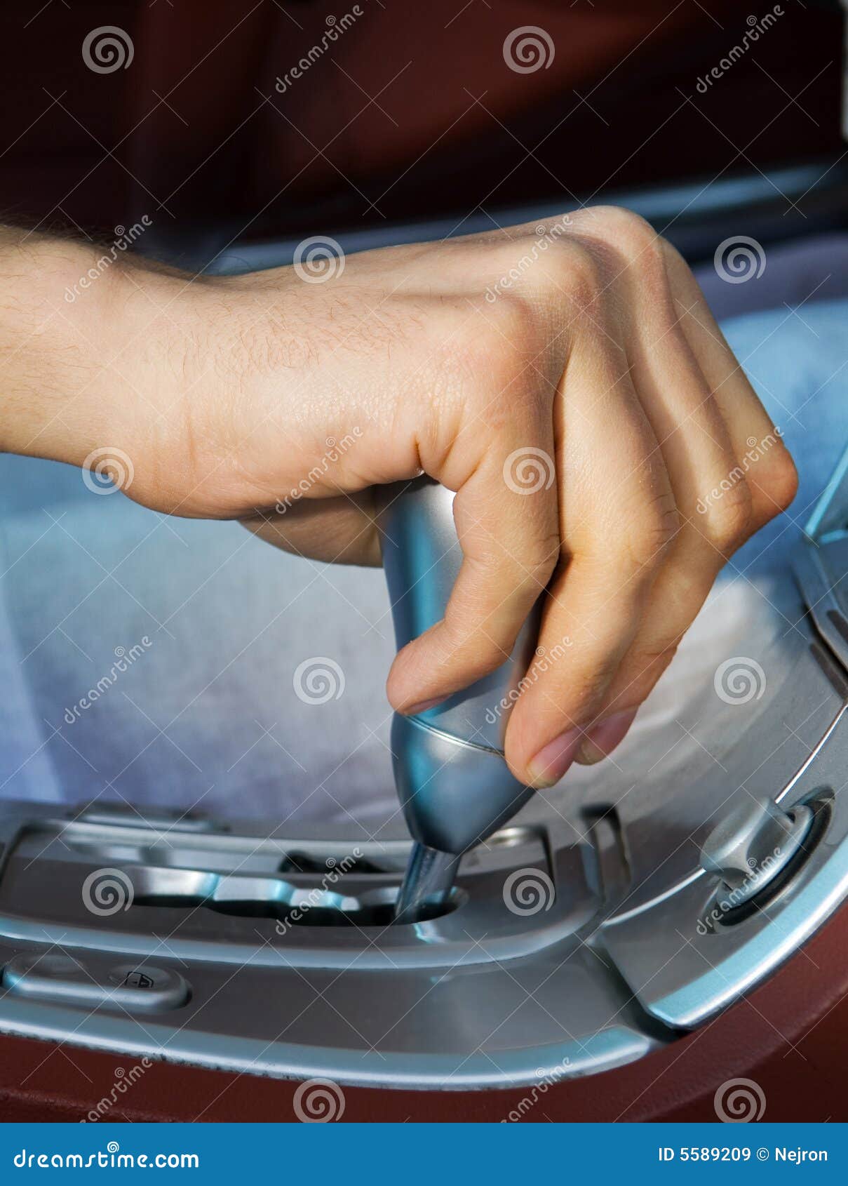 Driver S Hand Changing Speed Stock Image - Image of hand, shift: 5589209