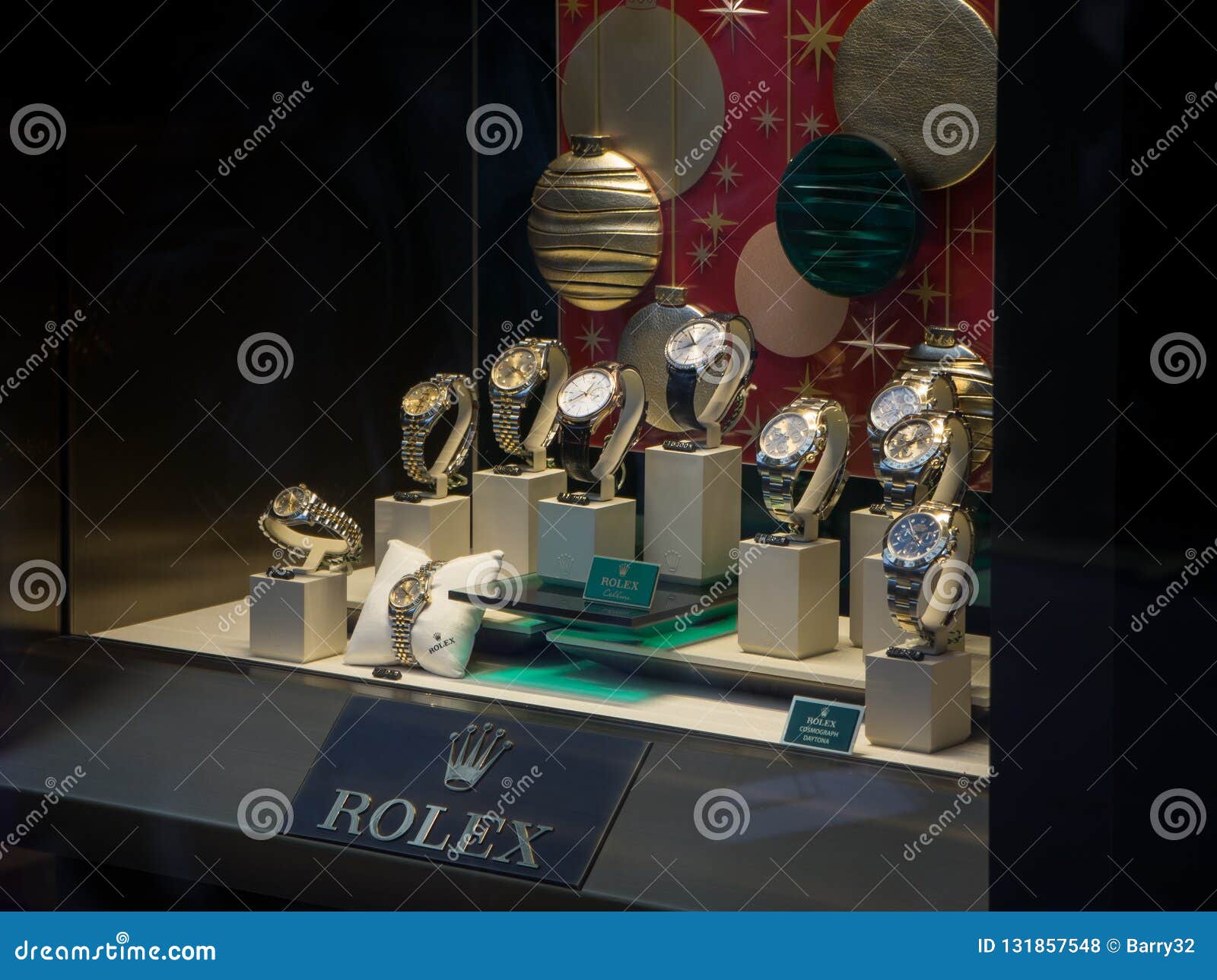 Drodzy Luksusowi Rolex Zegarki Na Pokazie W Sklepu Okno W Londyn Zdjęcie Stock Editorial Obraz
