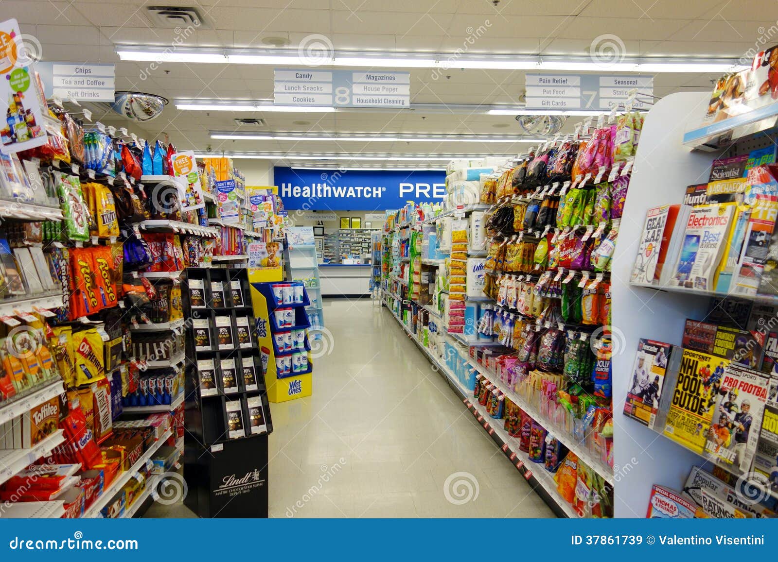 Droga Mart Store De Los Compradores Imagen de archivo editorial ...