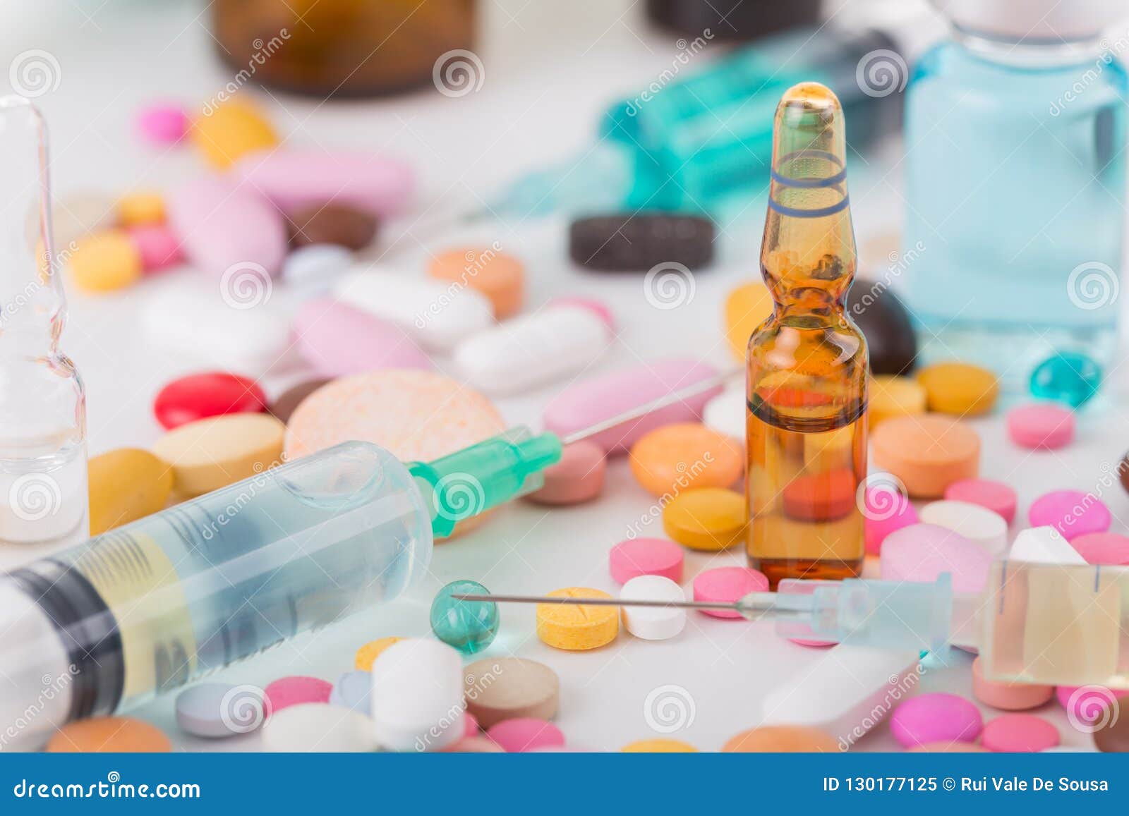 Drogas imagen de archivo. Imagen de primer, macro, apego - 130177125