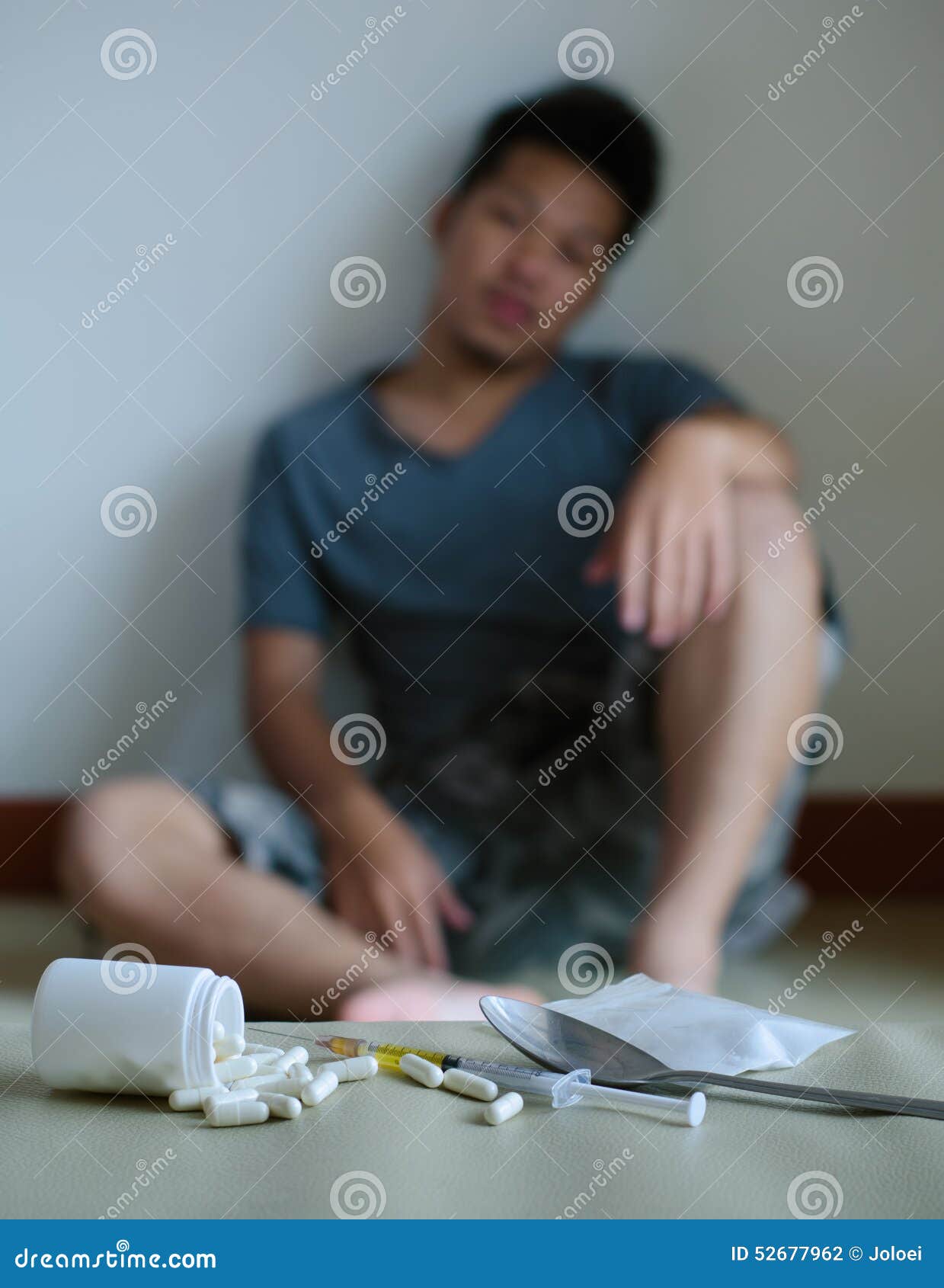 Drogas y drogadicto, foto de archivo. Imagen de blanco - 52677962