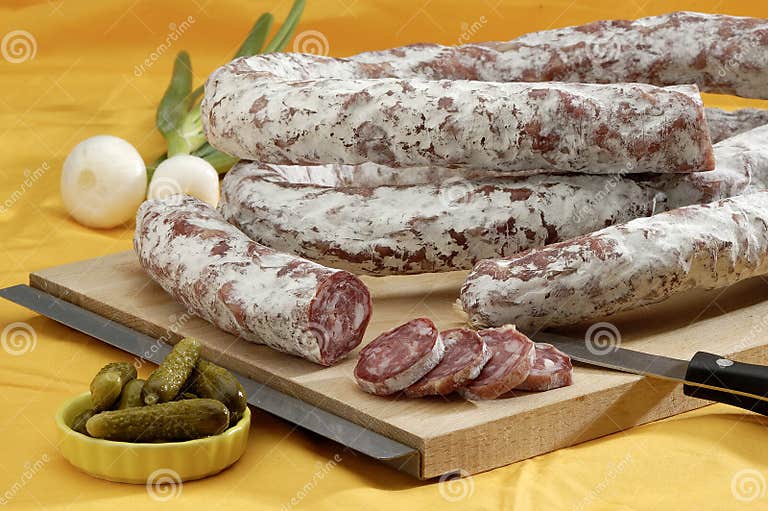 Droge Worst stock foto. Image of droog, voedsel, raad - 2280130