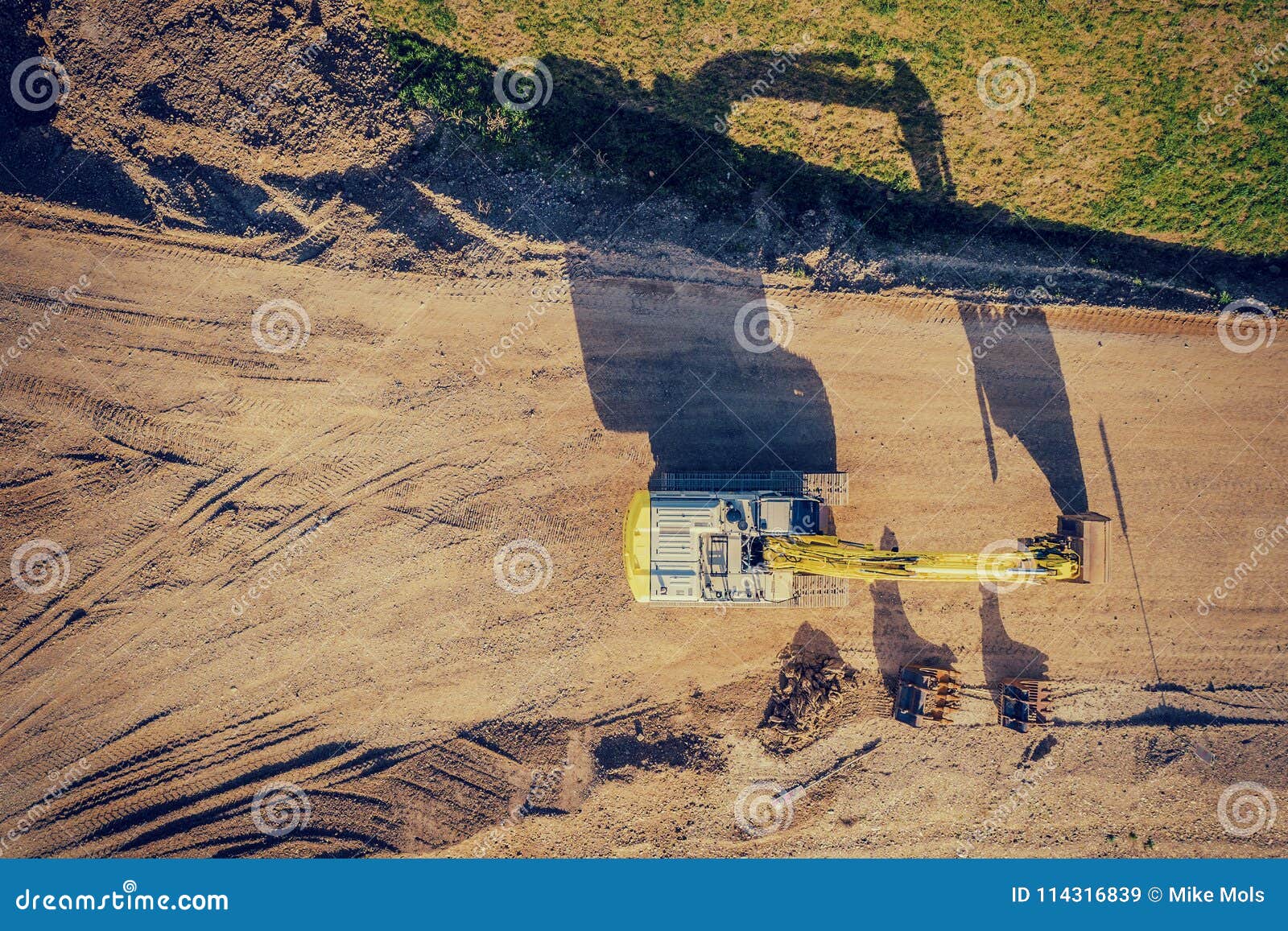 Excavator Top View Picture. Image: 114316839