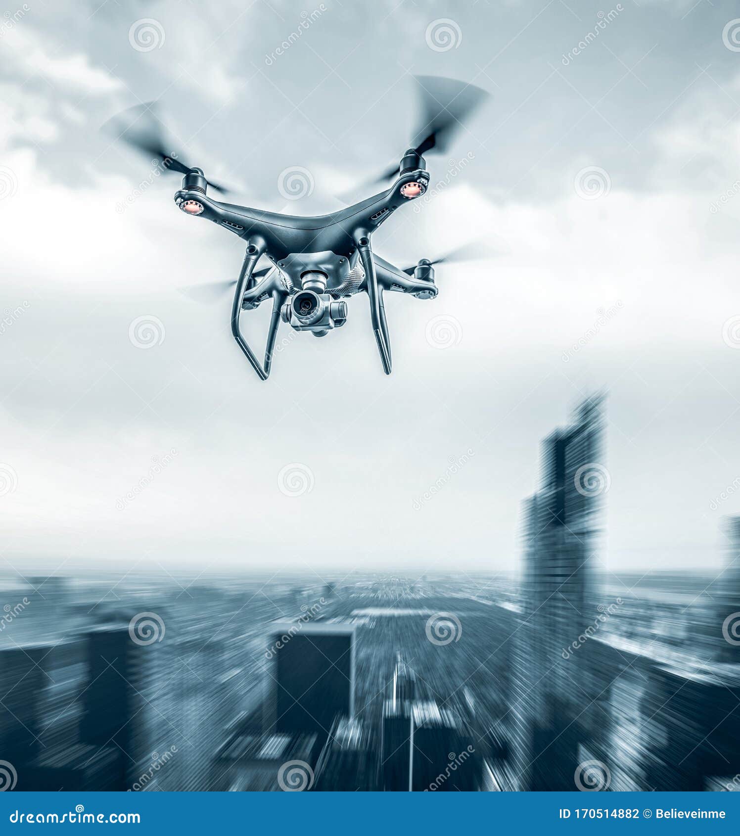 Drones Volando En La Gran Ciudad Foto de archivo - Imagen de vigilancia ...