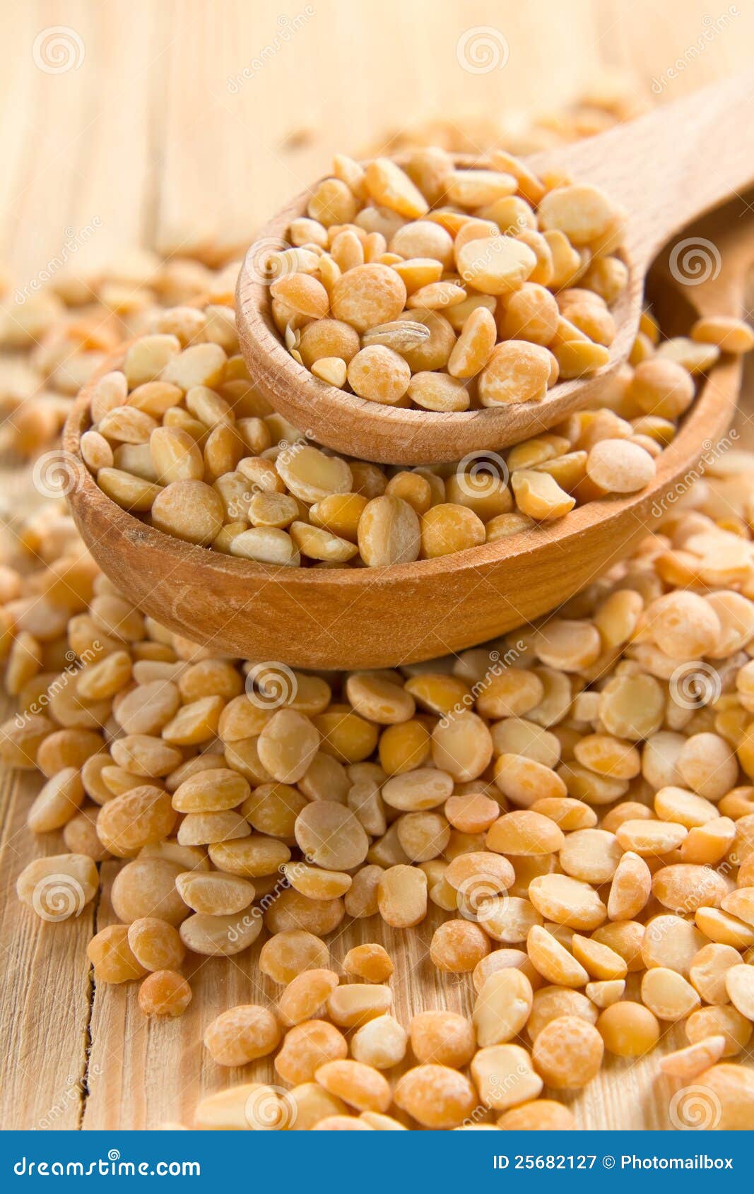 Droog Gespleten Gele Erwten Stock Afbeelding - Image of schot, voedsel ...