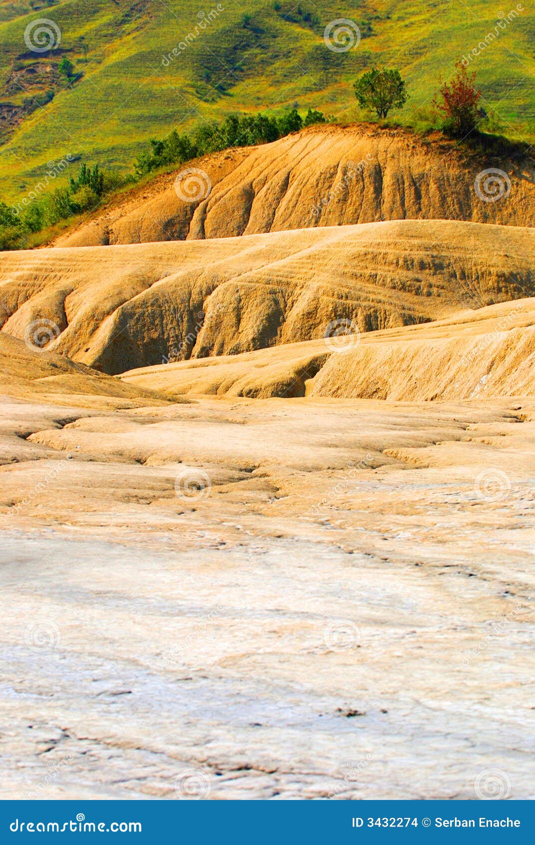 Droog land stock foto. Image of opgeheven, klimaat, landschap - 3432274