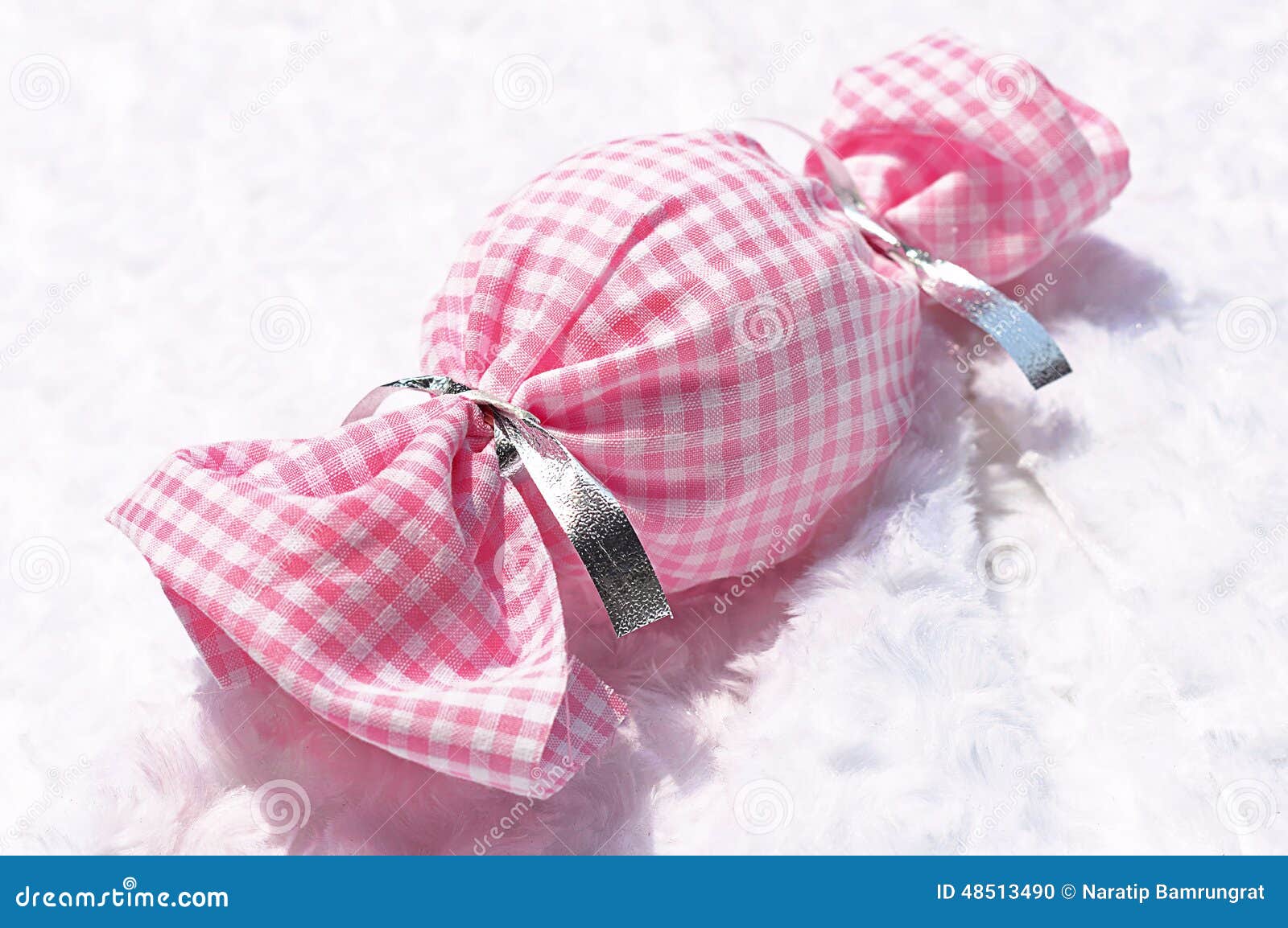 Drop a Piece of Candy or Wrapping Cloth Plaid Pink - White Wrapper ...