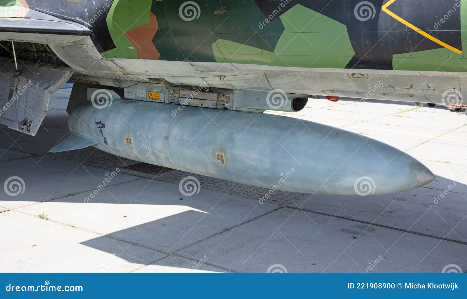 Drop Tank of Multirole Fighter Stock Photo - Image of aircraft, airport ...