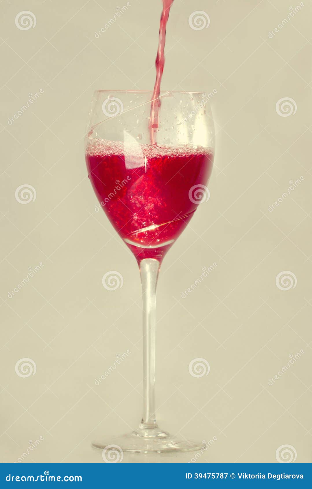 Drop of Water Falling in Martini Glass Stock Image - Image of splashing ...