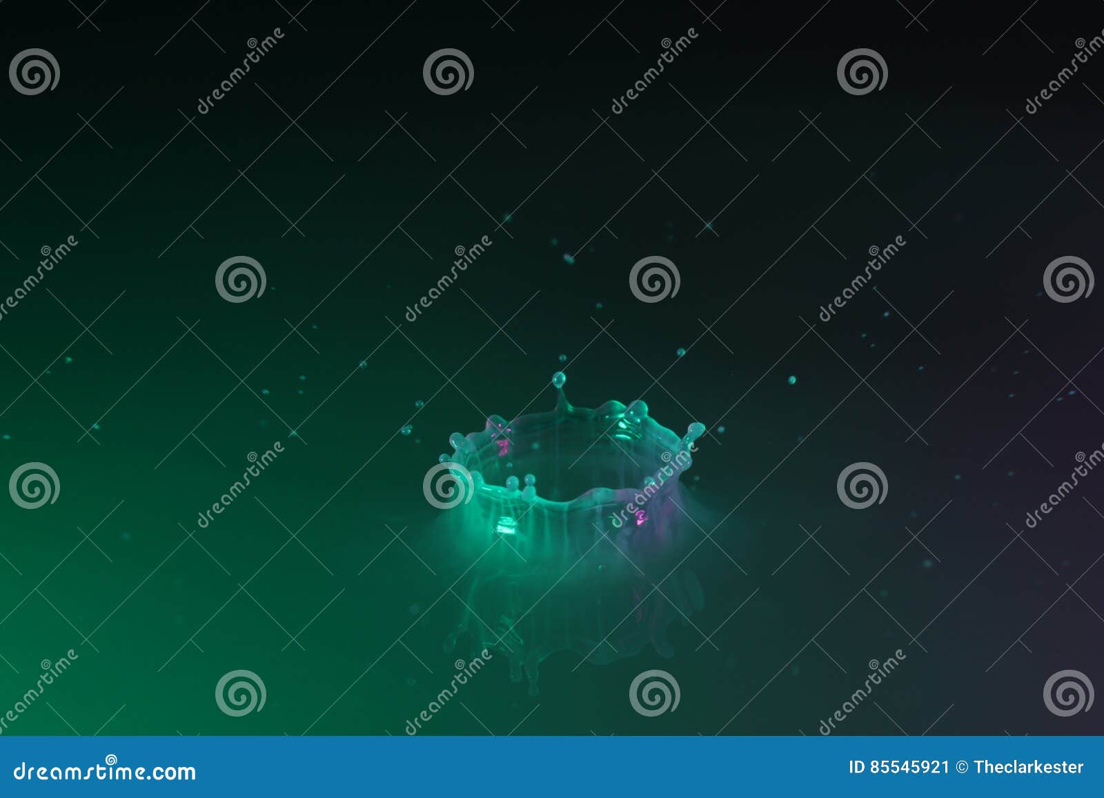 Droplet of Water - Crown Effect Stock Image - Image of water, green ...