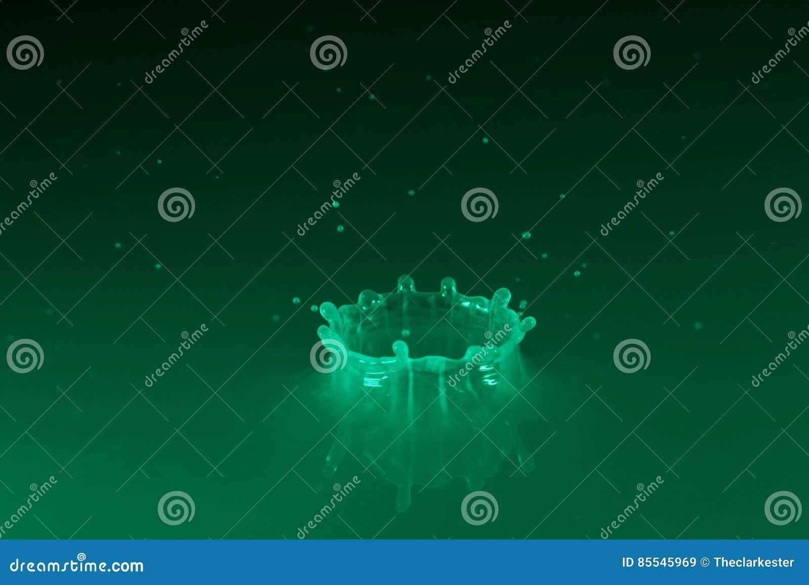 Droplet of Water - Crown Effect Stock Image - Image of droplet, cyan ...